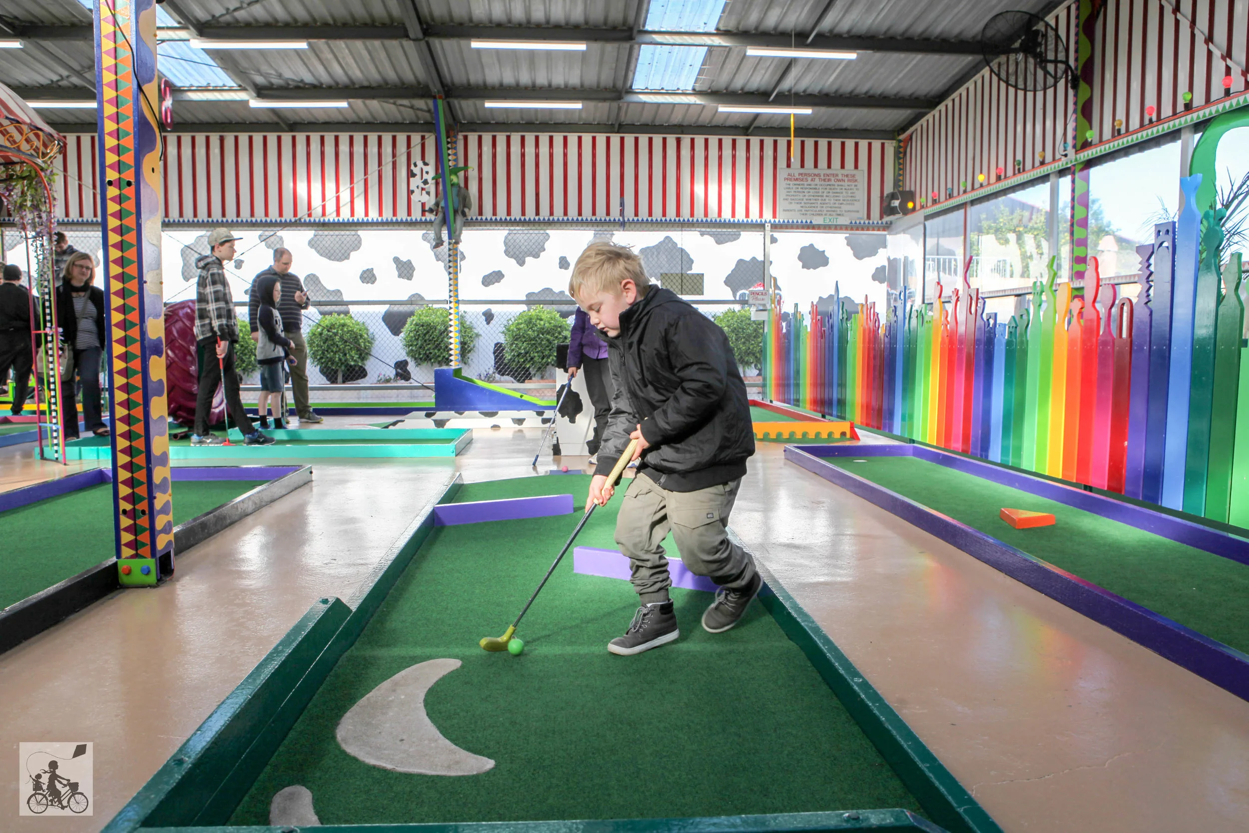 grumpys crazy golf, cowes — mamma knows south