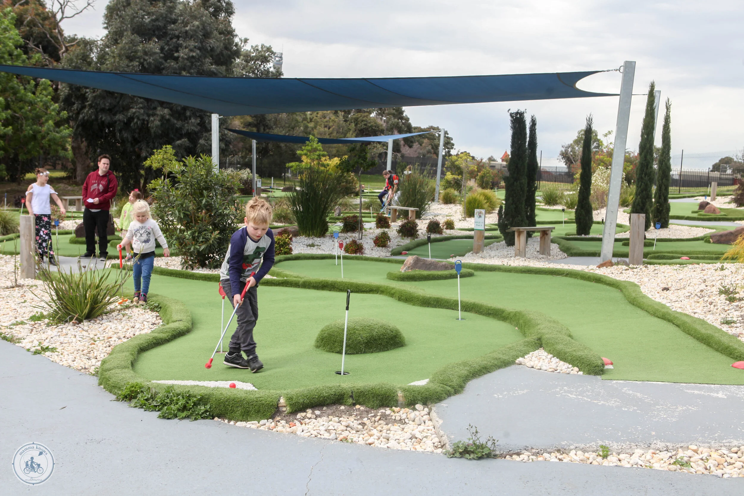 sandy mini golf, sandringham — mamma knows south