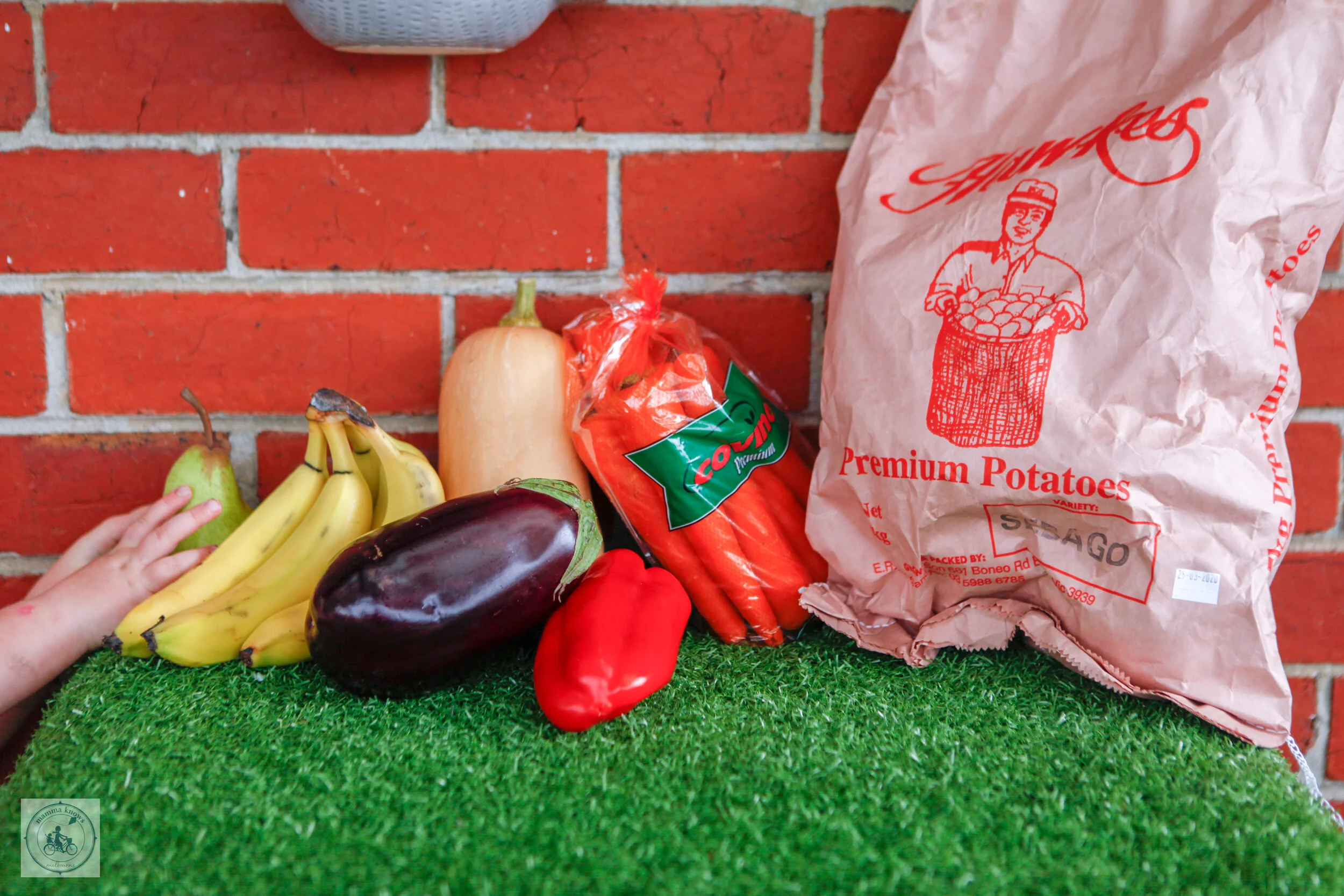 palamara's peninsula produce — mamma knows south