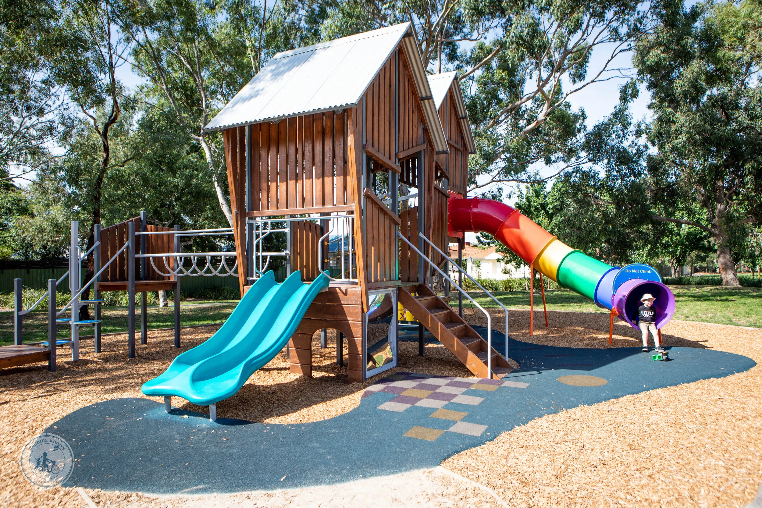 galbally reserve, hughesdale — mamma knows south