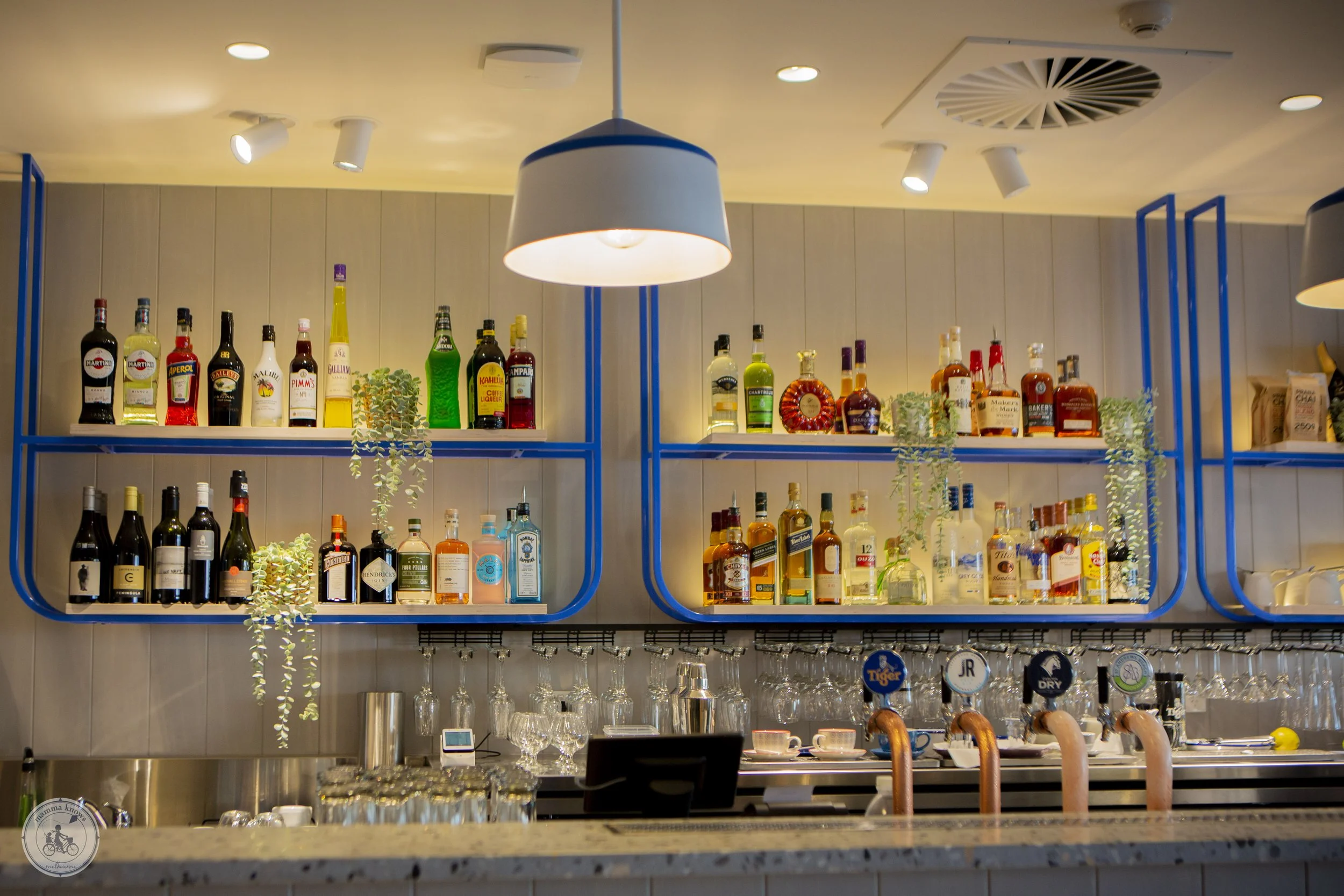 Oliver's Corner, Frankston — mamma knows south