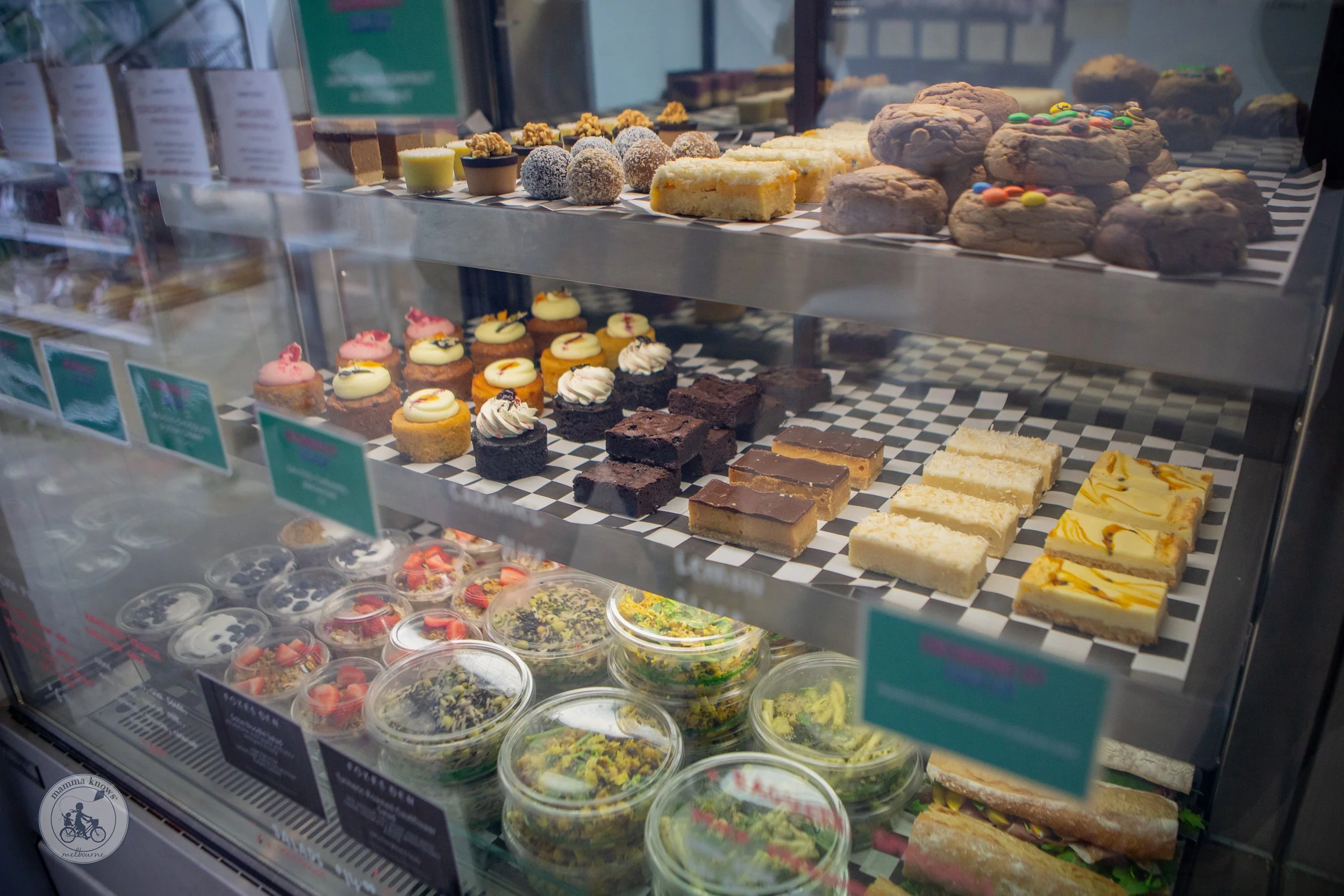 Aspendeli, Aspendale — mamma knows south