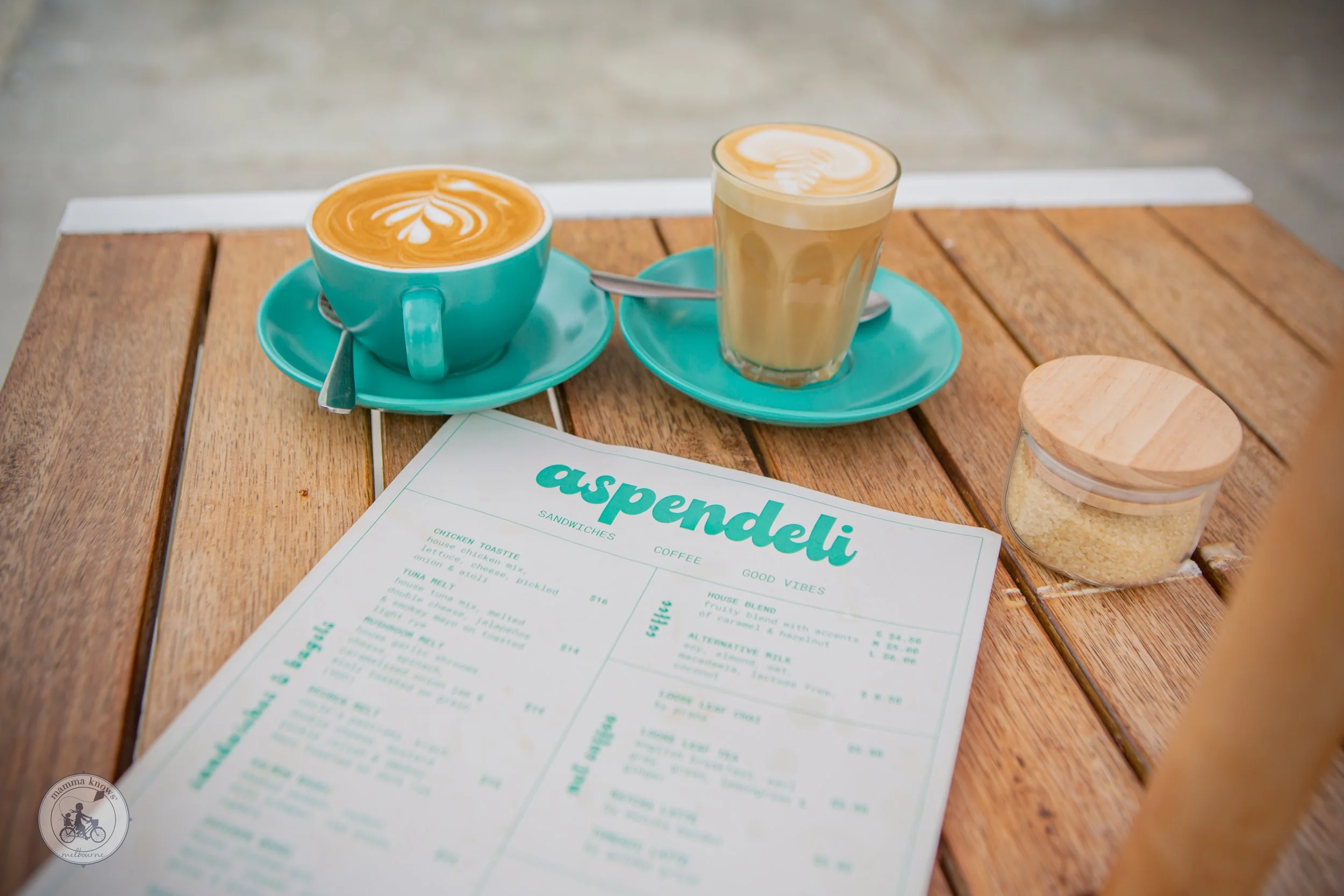 Aspendeli, Aspendale — mamma knows south