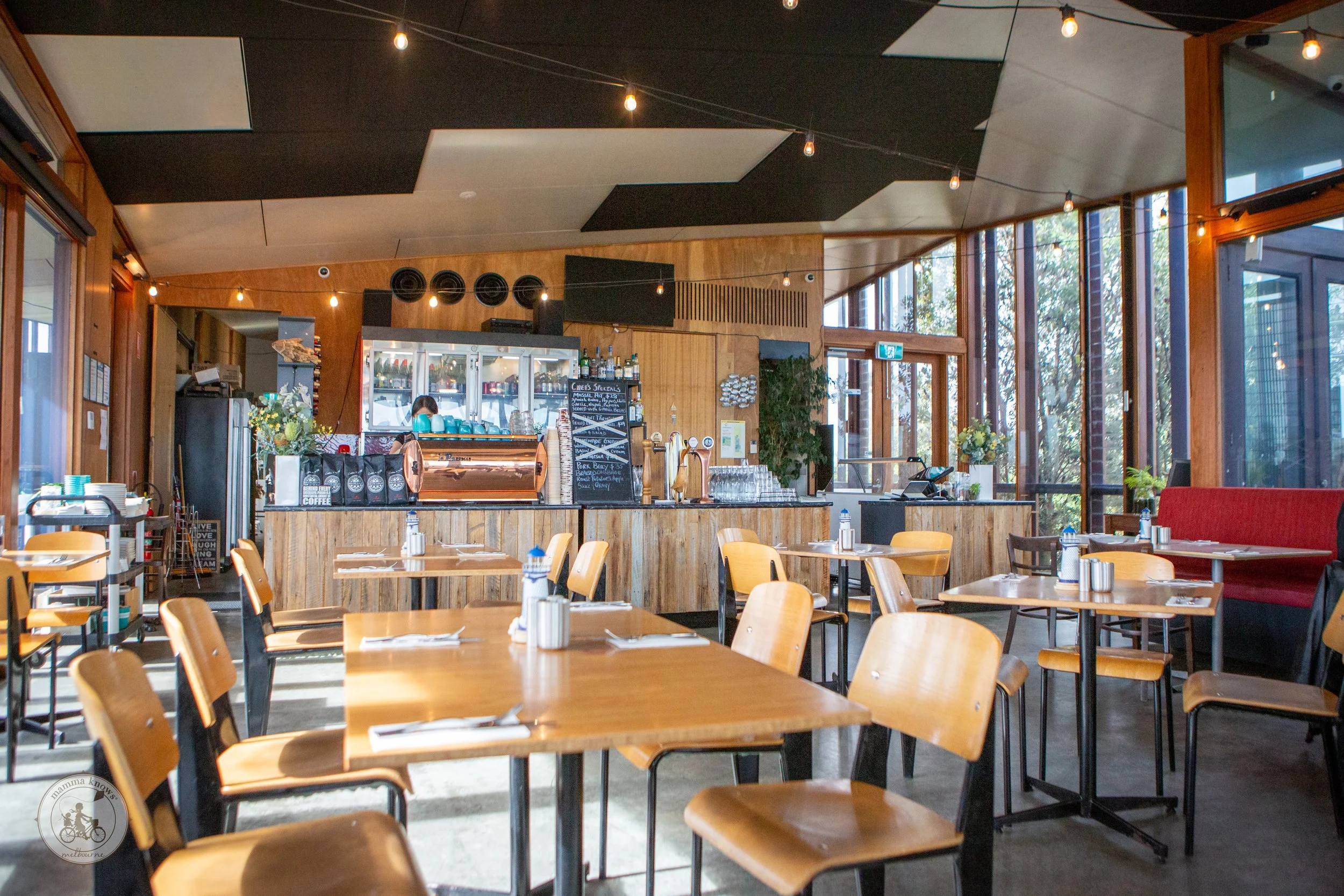 Crackerjack Beachfront Restaurant, Seaford — mamma knows south