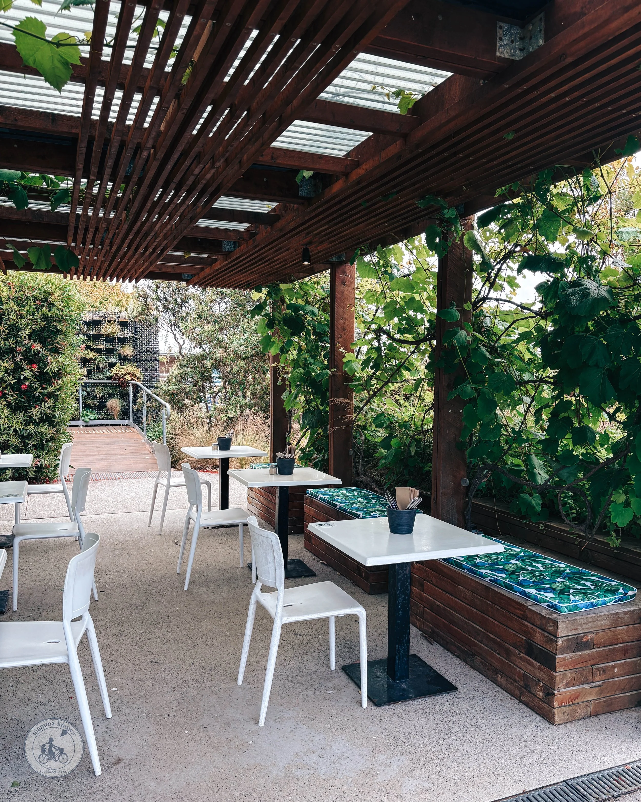 Georgie Bass, Flinders — mamma knows south