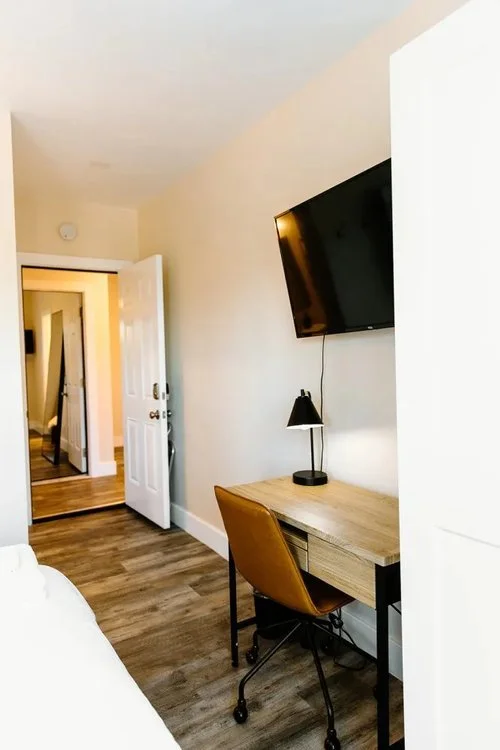 Luxury CoLiving CoWorking Spaces | HomWork