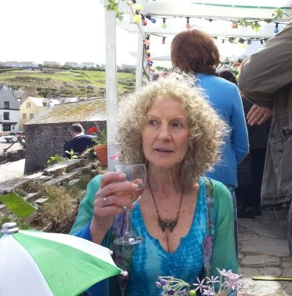 Julie Neubert — Alpha Actors