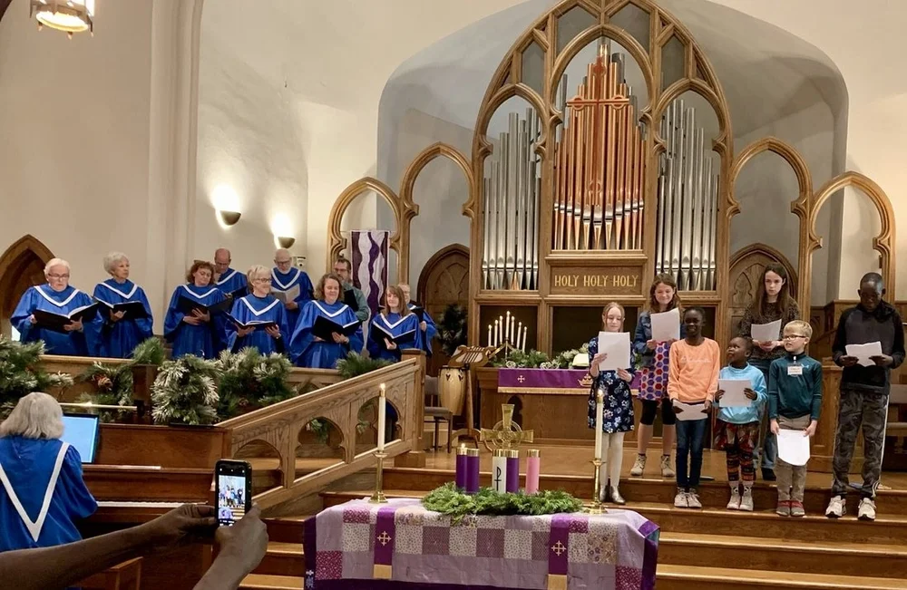 Kids Singing At Church
