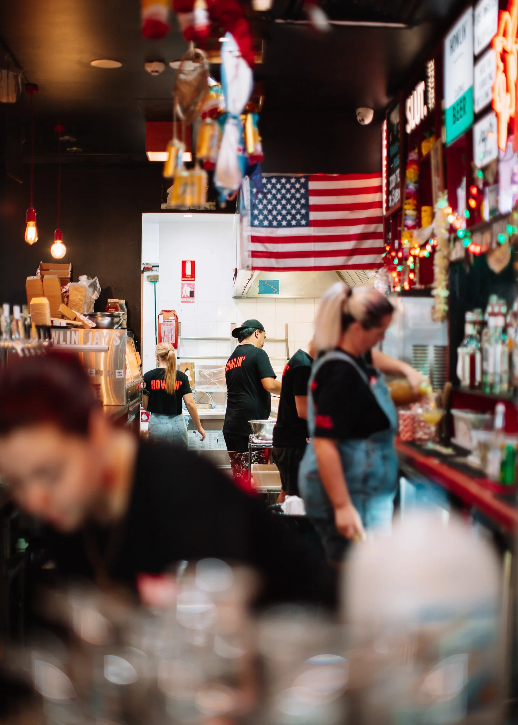 CAREERS — HOWLIN' JAY'S