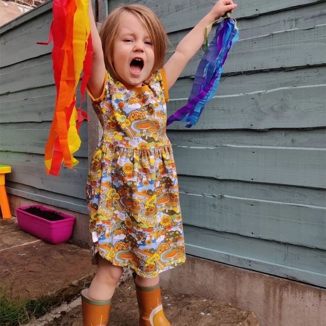 Nature-inspired party bags for 3-8 year olds.