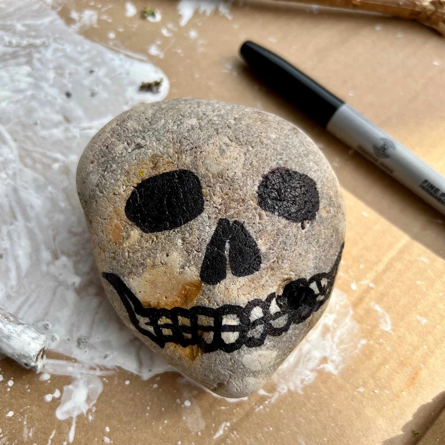 Stop motion stick skeleton - Mud & Bloom