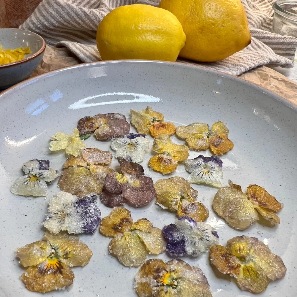 Make crystallised flowers - Mud & Bloom