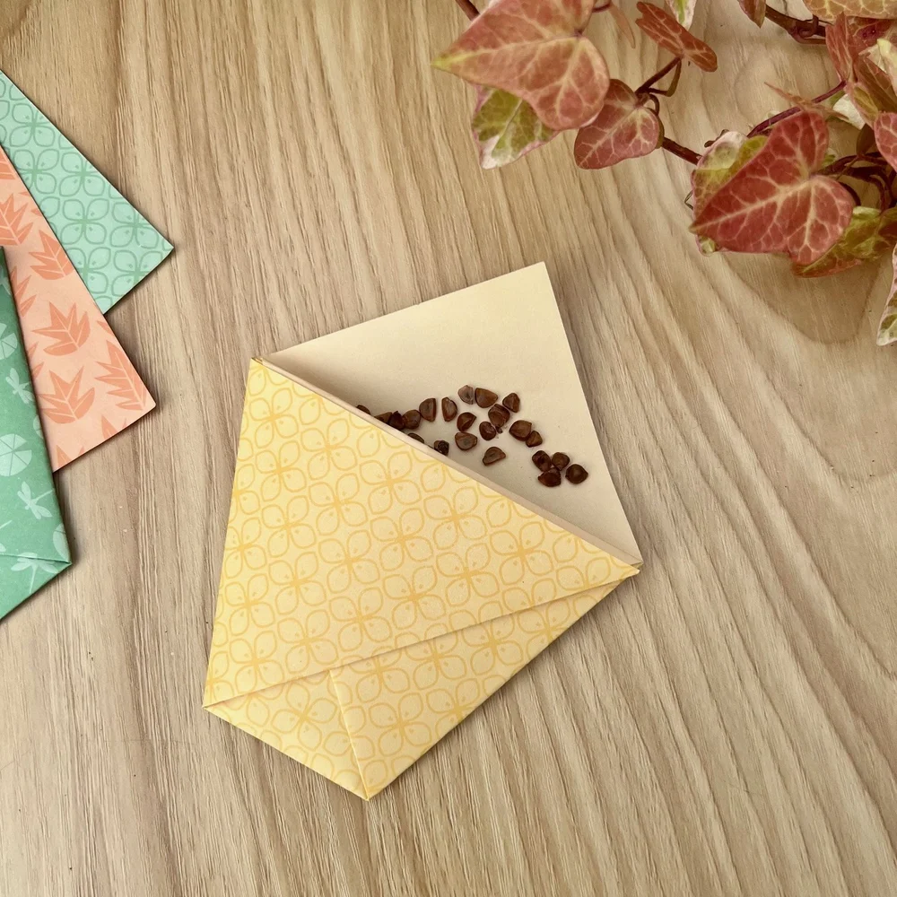 Make your own origami seed packets - Mud & Bloom