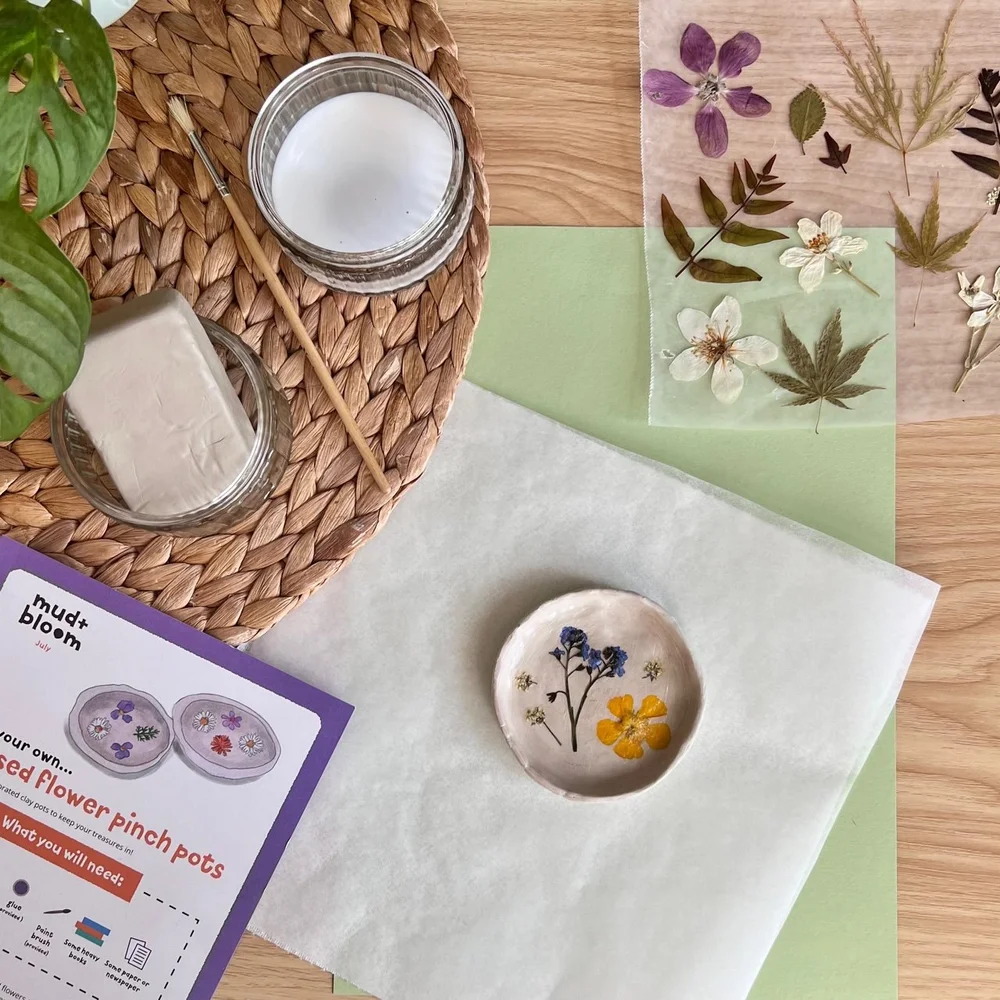 Pressed flower pinch pots - Mud & Bloom