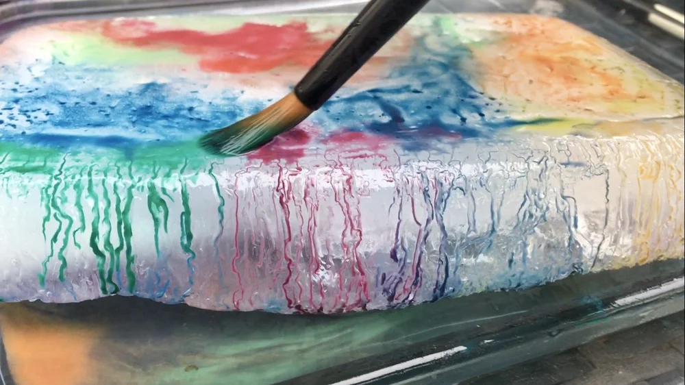 Painting on ice - Mud & Bloom