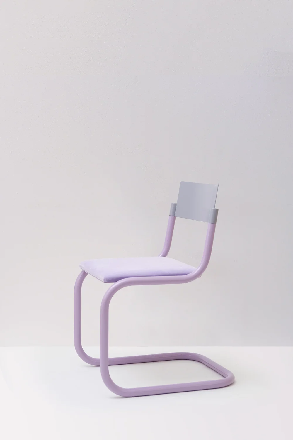 Bounce Chair — Products — DANIEL - EMMA