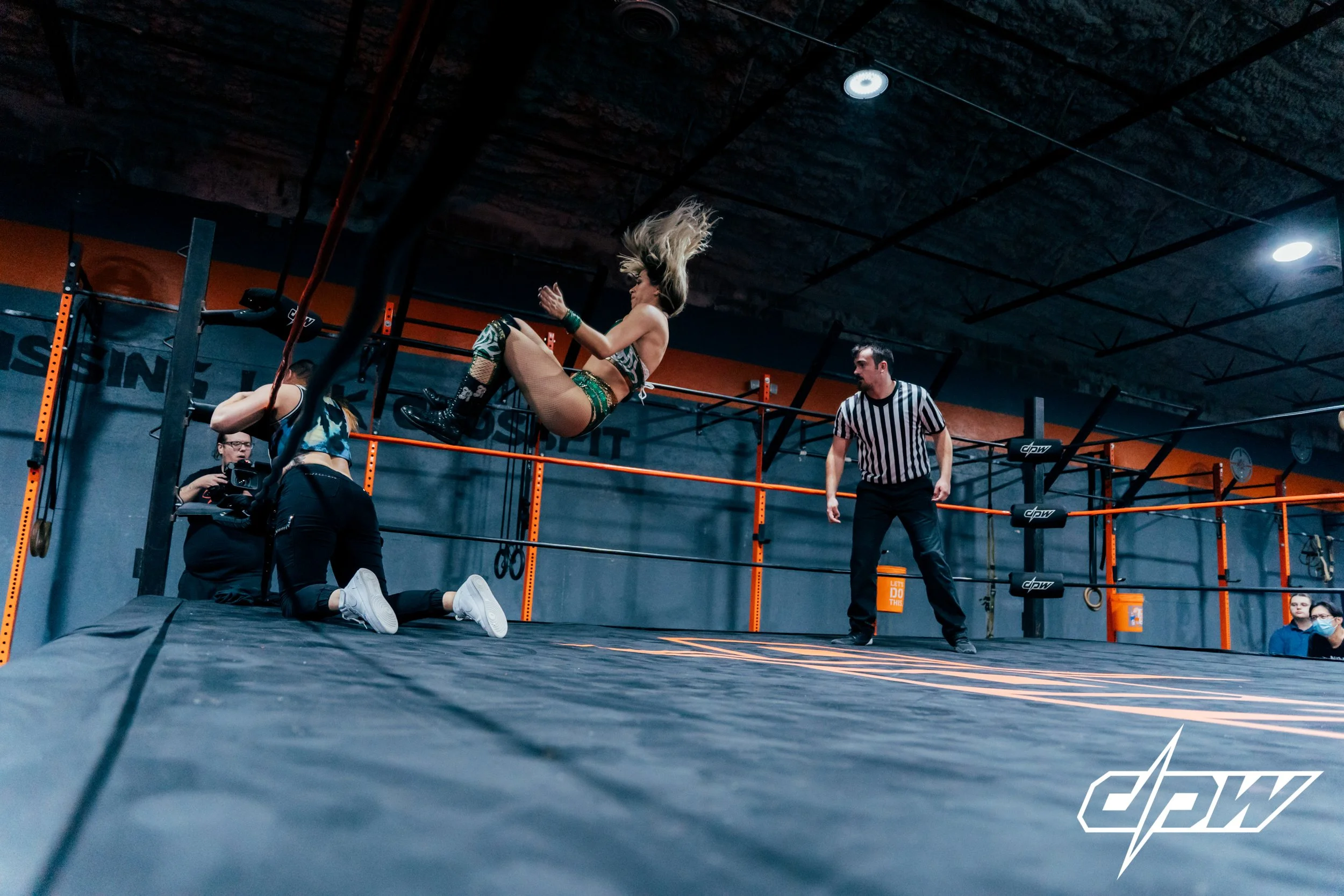 Wrestling — Chris Mounts