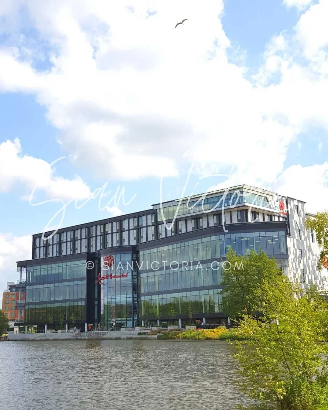 Home & Fashion - Outlet Shopping in Birmingham — Sian Victoria.