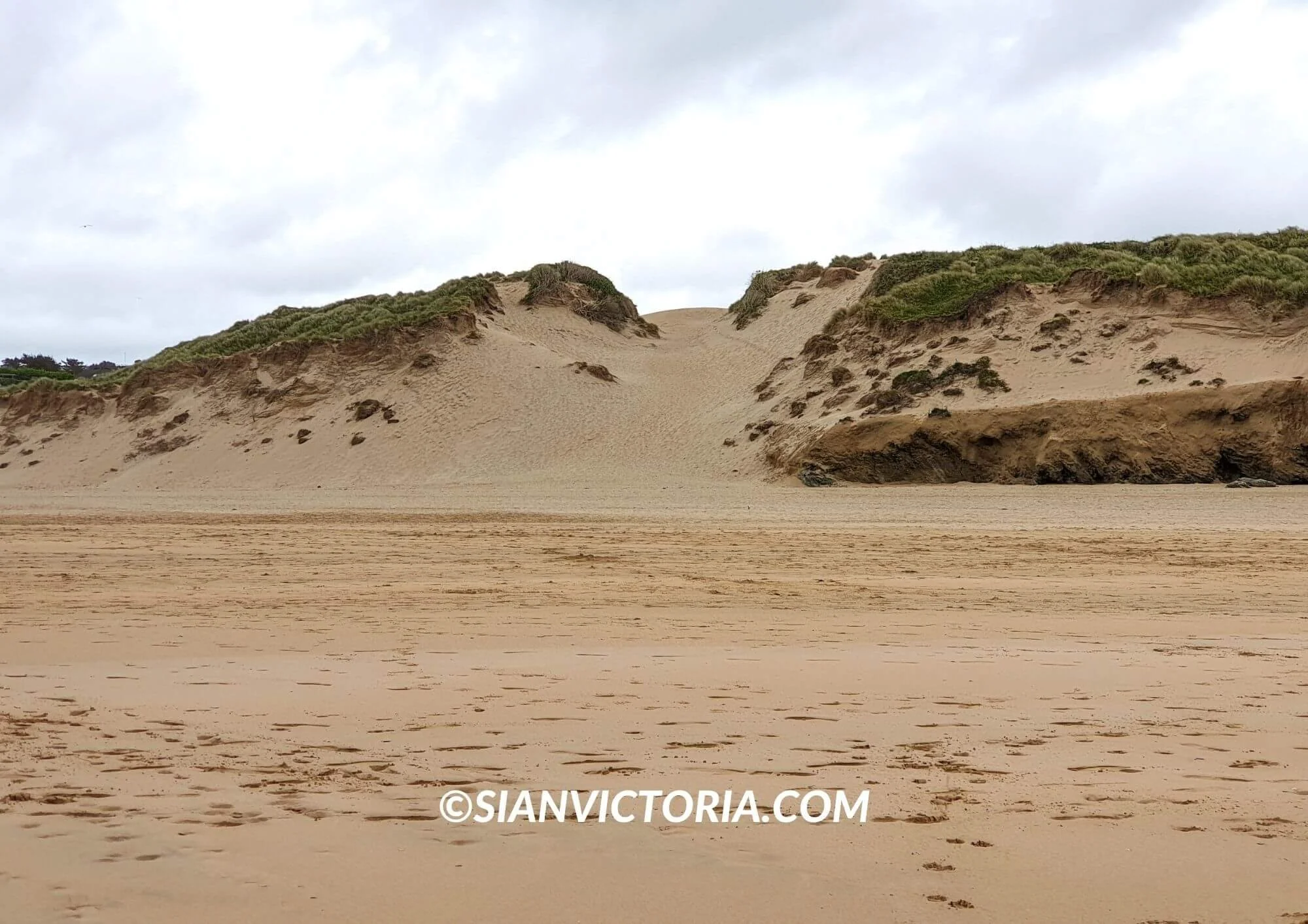 8 Best Beaches to Visit This Summer in Cornwall, England — Sian Victoria.