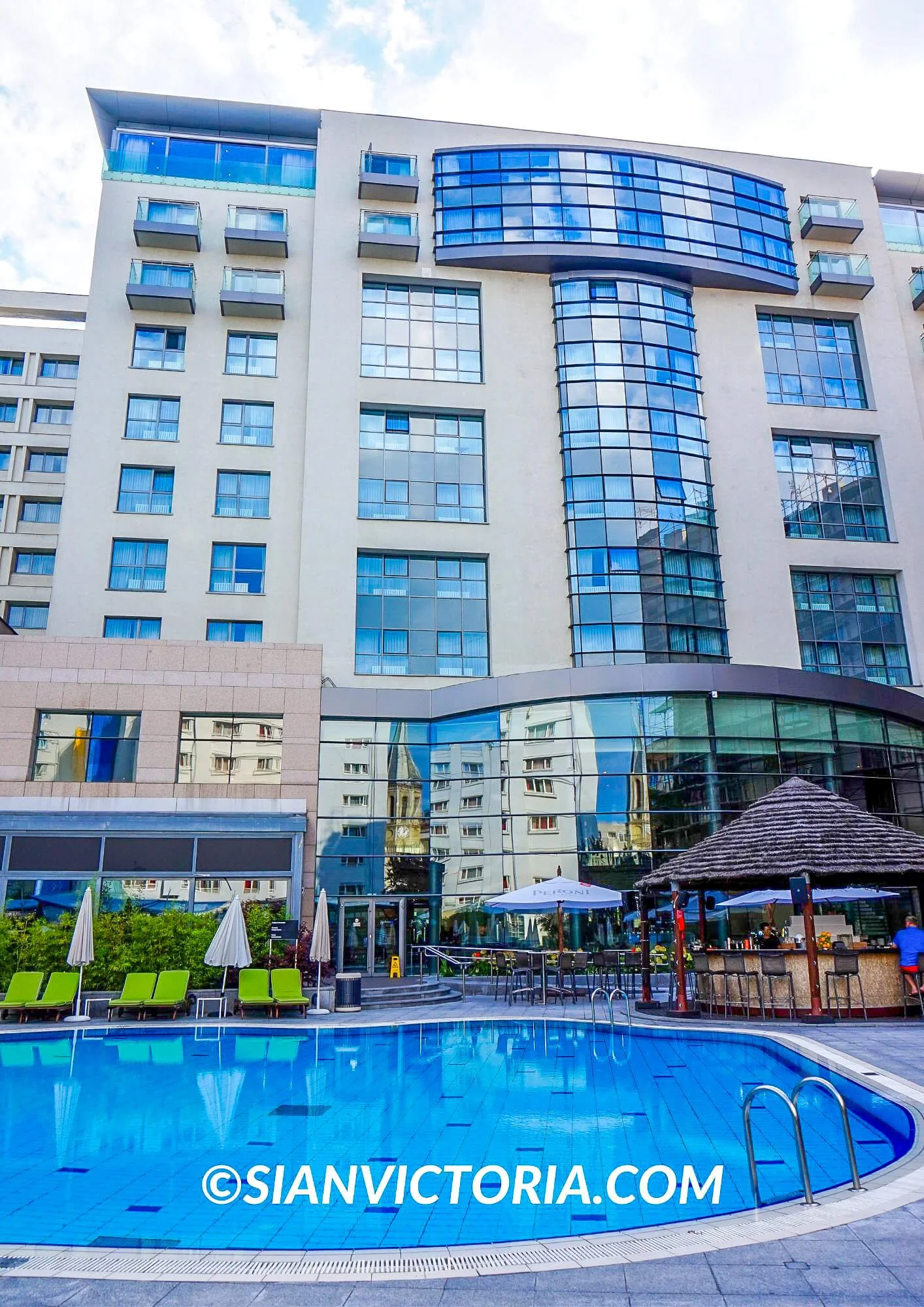 5* Radisson Blu Hotel Bucharest Review & Video — Sian Victoria.