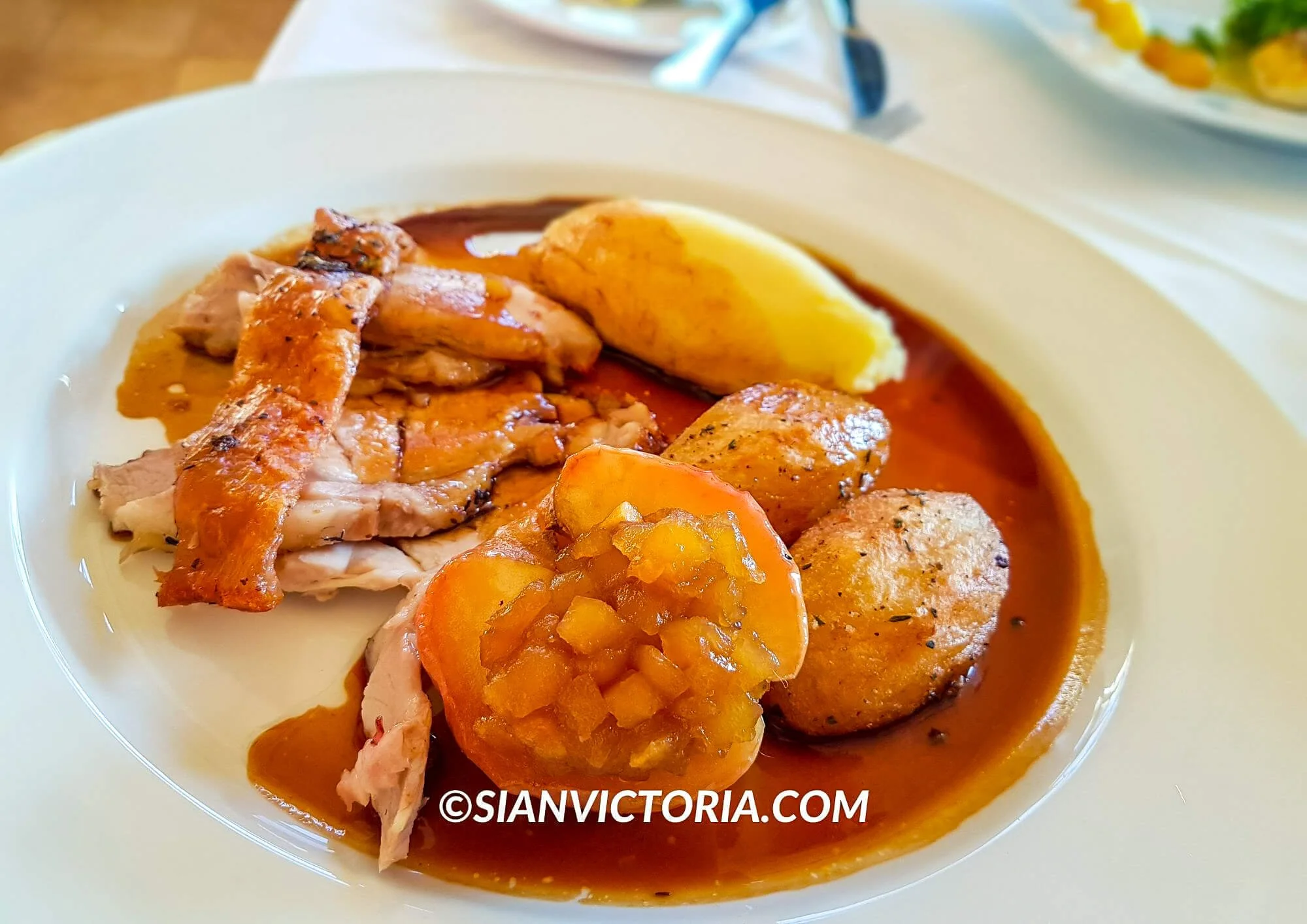 Hoar Cross Hall, Decadent Sunday Lunch - Staffordshire — Sian Victoria.