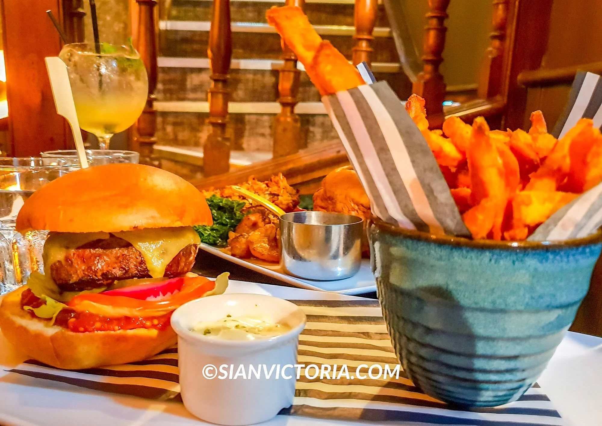 The Bulls Head - Gastropub Sunday Lunch, Meriden — Sian Victoria.