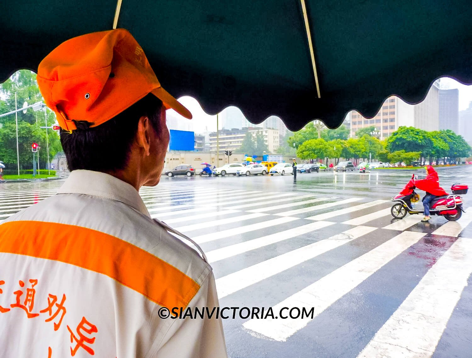 Mao Zedong Statue in Tianfu Square - Chengdu, China — Sian Victoria.