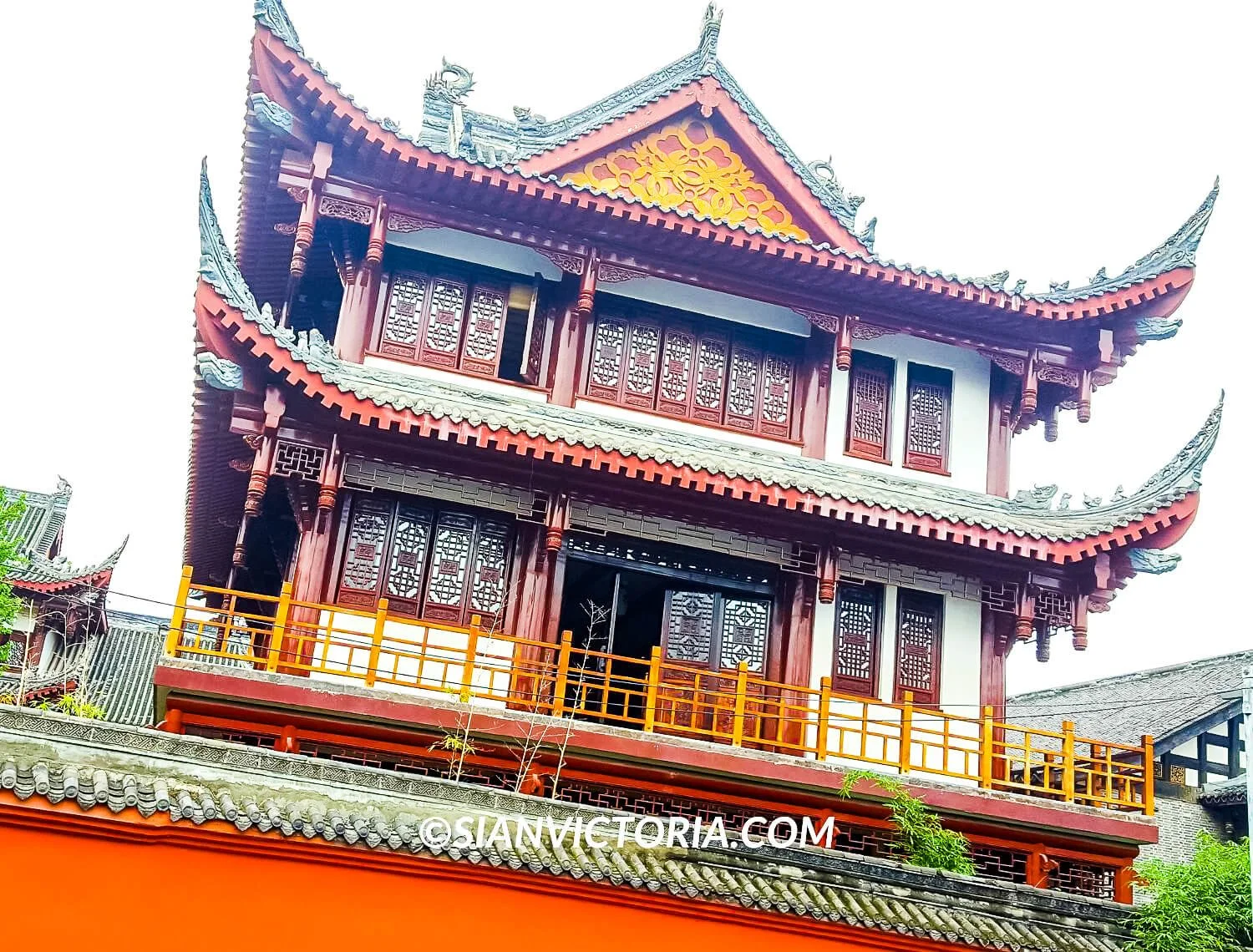 Song Xian Qiao Antique and Art Market - Chengdu, China — Sian Victoria.