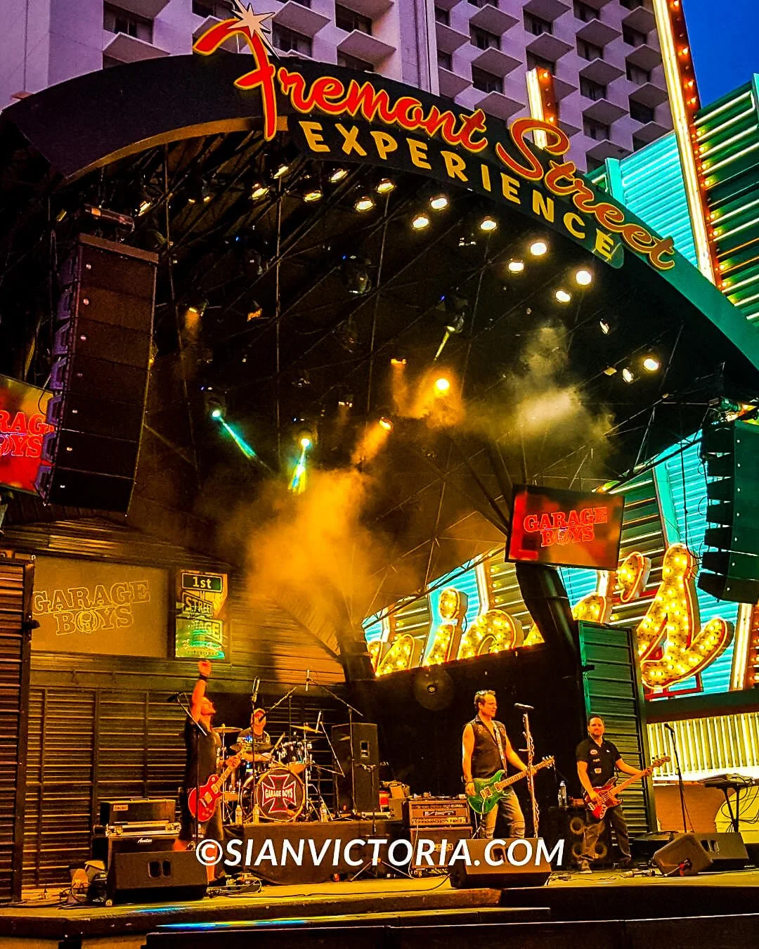 Las Vegas Strip - The Day Experience — Sian Victoria.