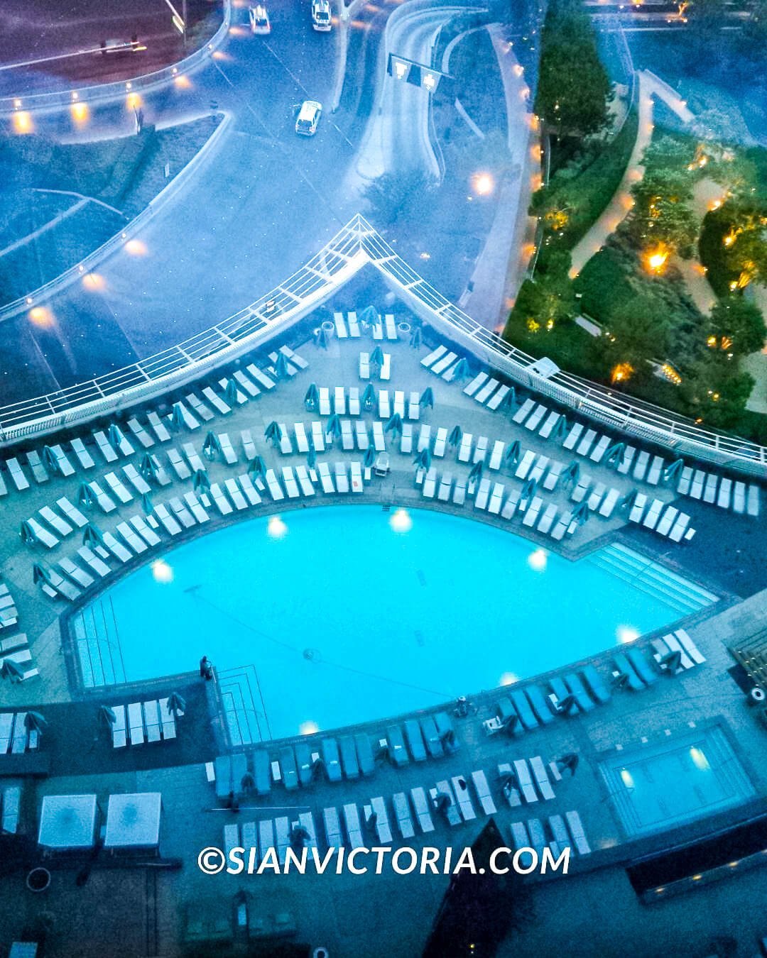 5* Vdara Hotel & Spa City Center Corner Suite, Las Vegas — Sian Victoria.