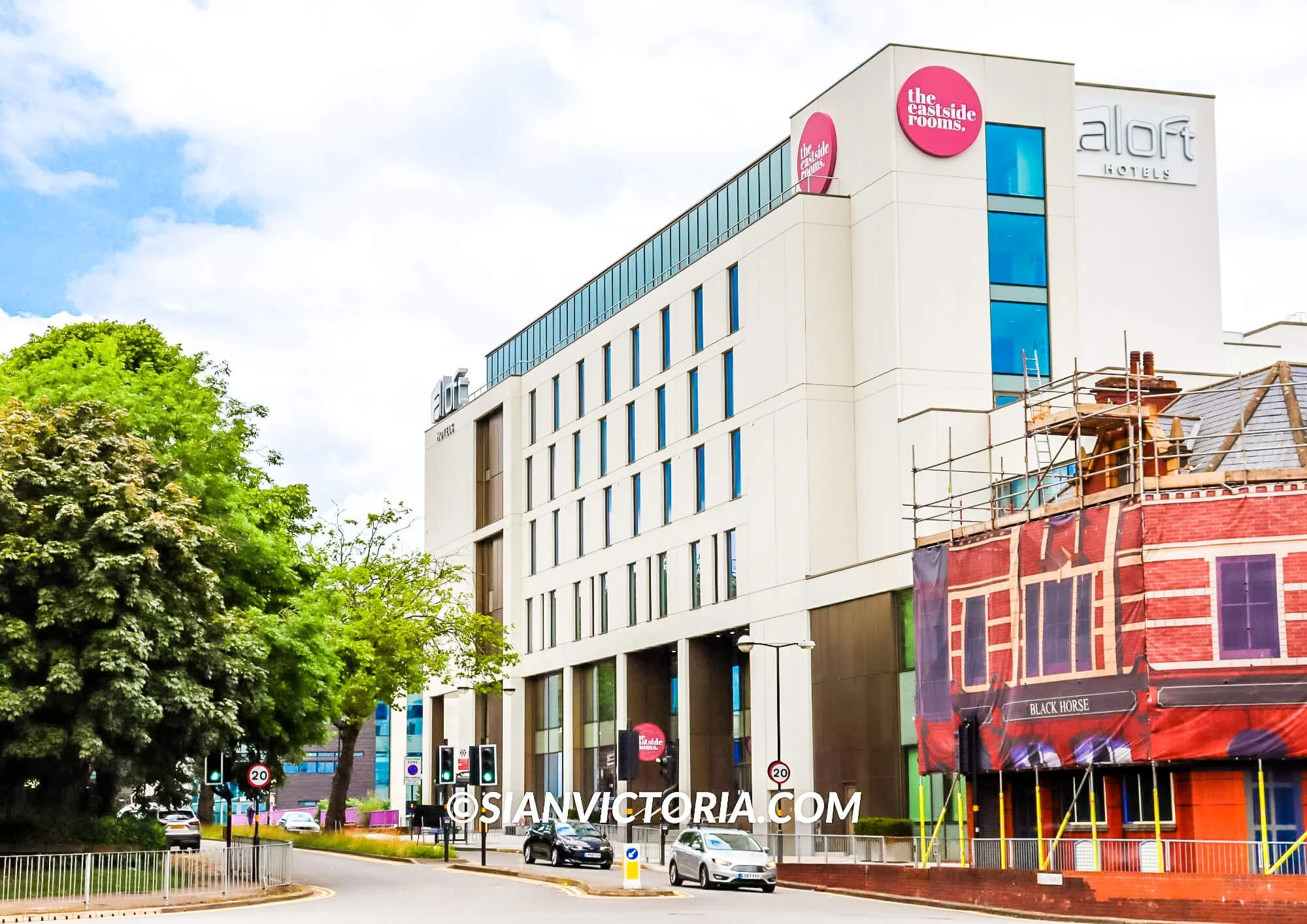 Aloft Birmingham Eastside Hotel Review - Urban King Room & Restaurant ...