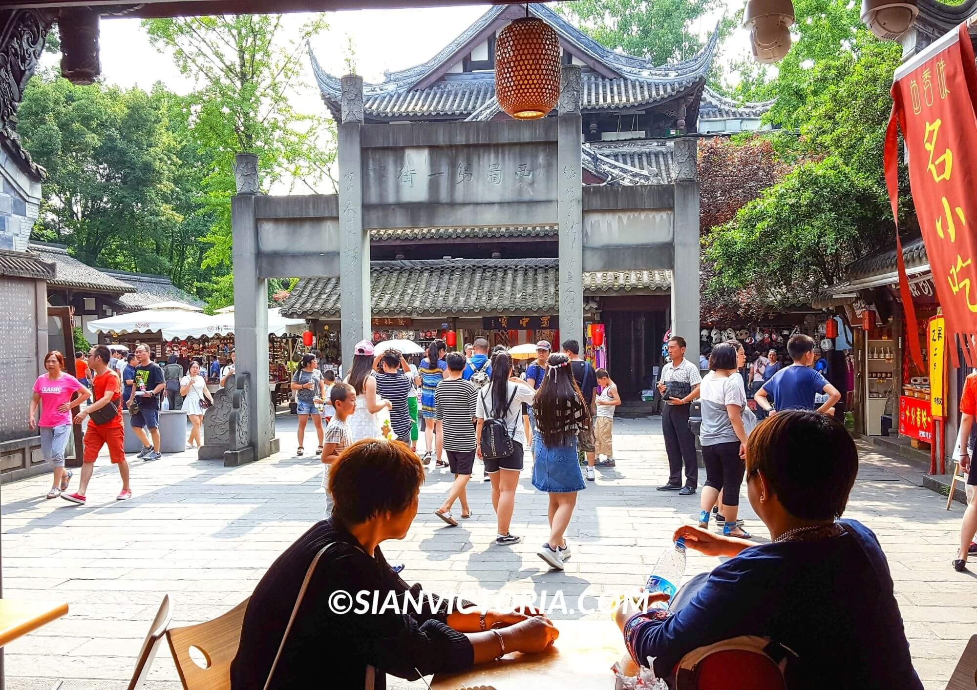 15 Best Cultural Things & Reasons to Visit Chengdu — Sian Victoria.