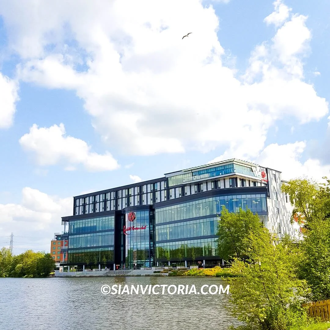 Outlet, Cinema & Restaurant Complex in Birmingham — Sian Victoria.