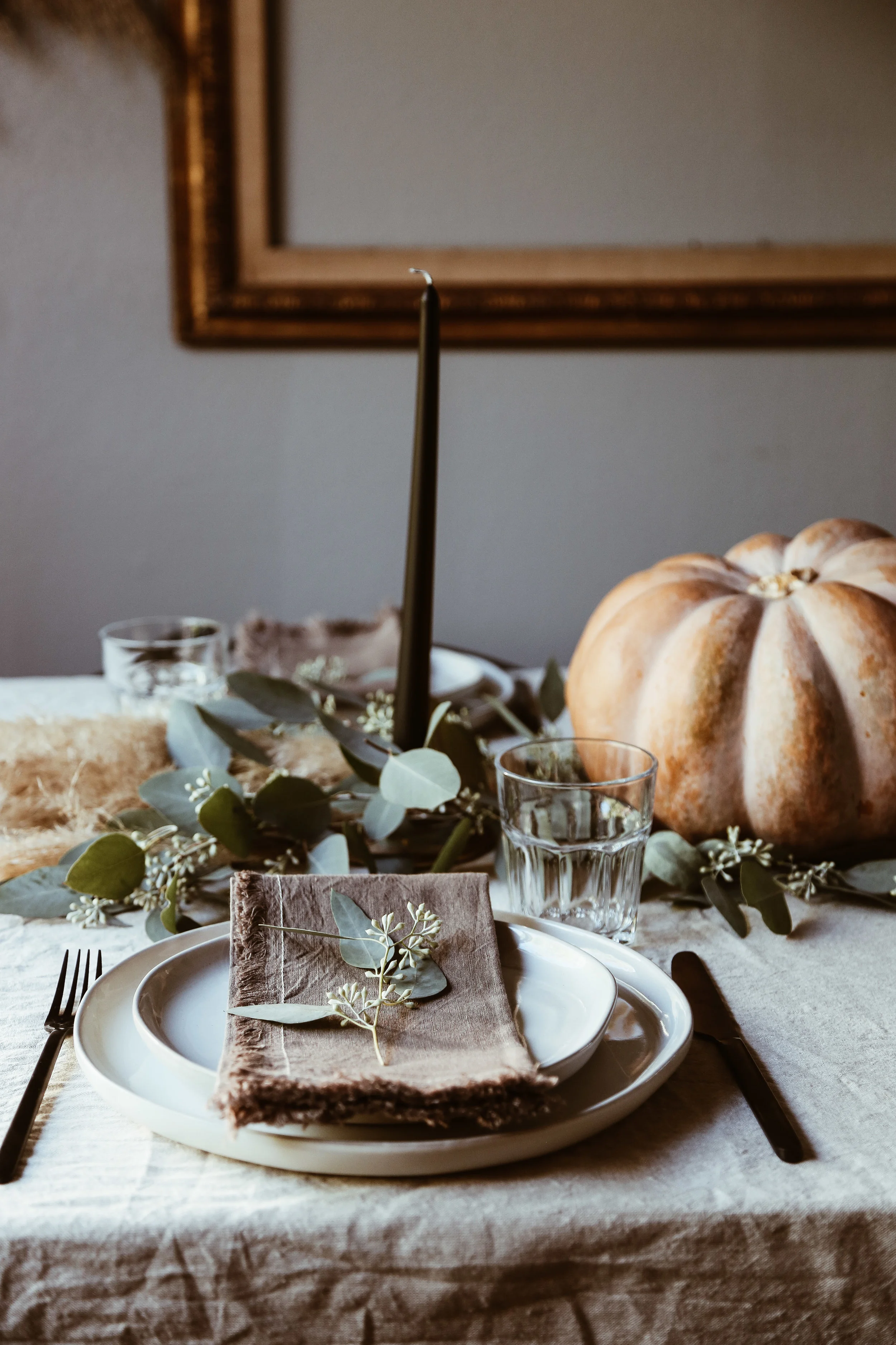 A Simple Fall Table for Thanksgiving