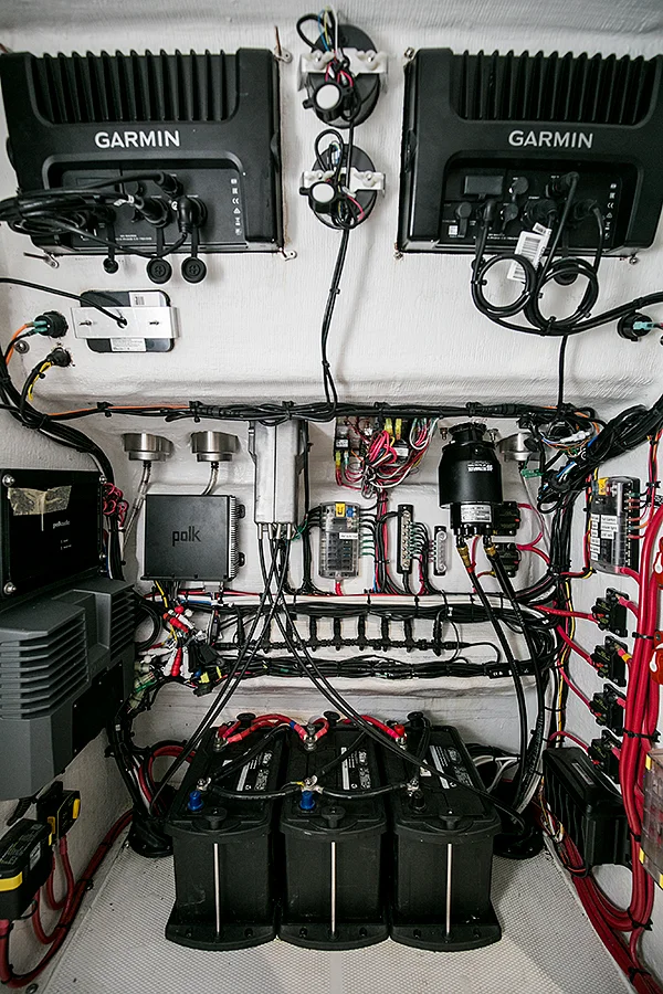 Prowler 25 — Renaissance Prowler | Custom Offshore Fishing Catamarans