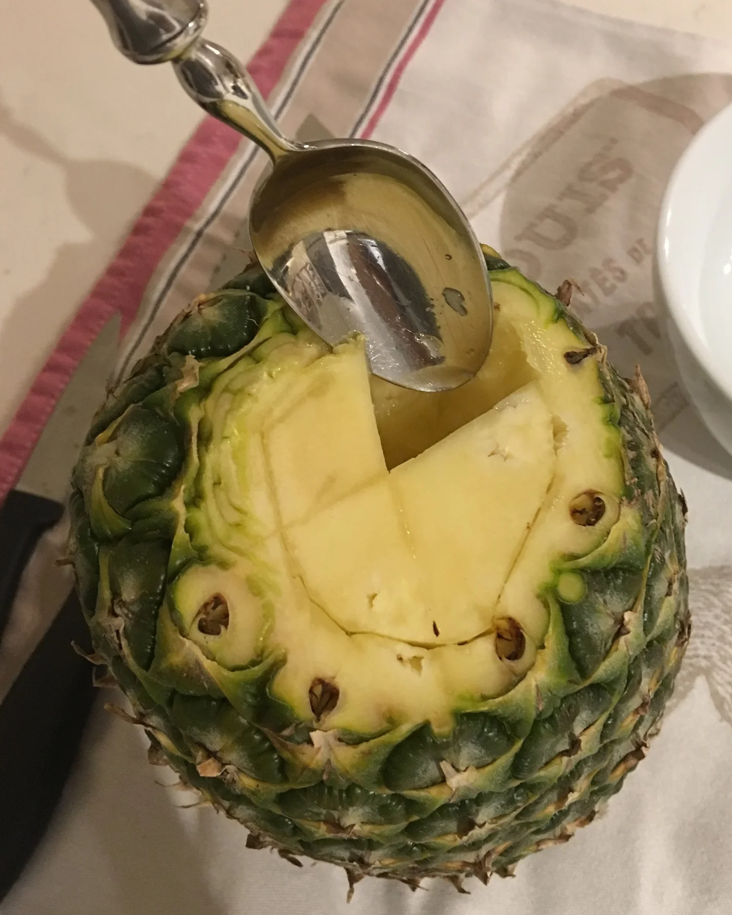 How to Create a Pineapple Centerpiece — Thoughtfully Organized