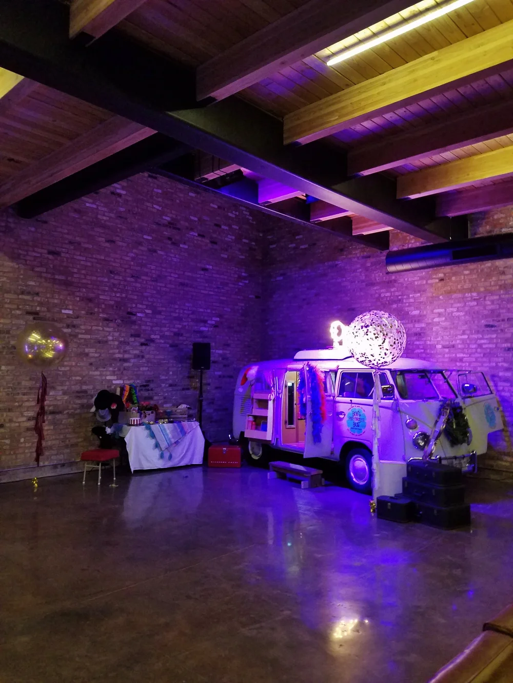 Bob's Photobooth Bus