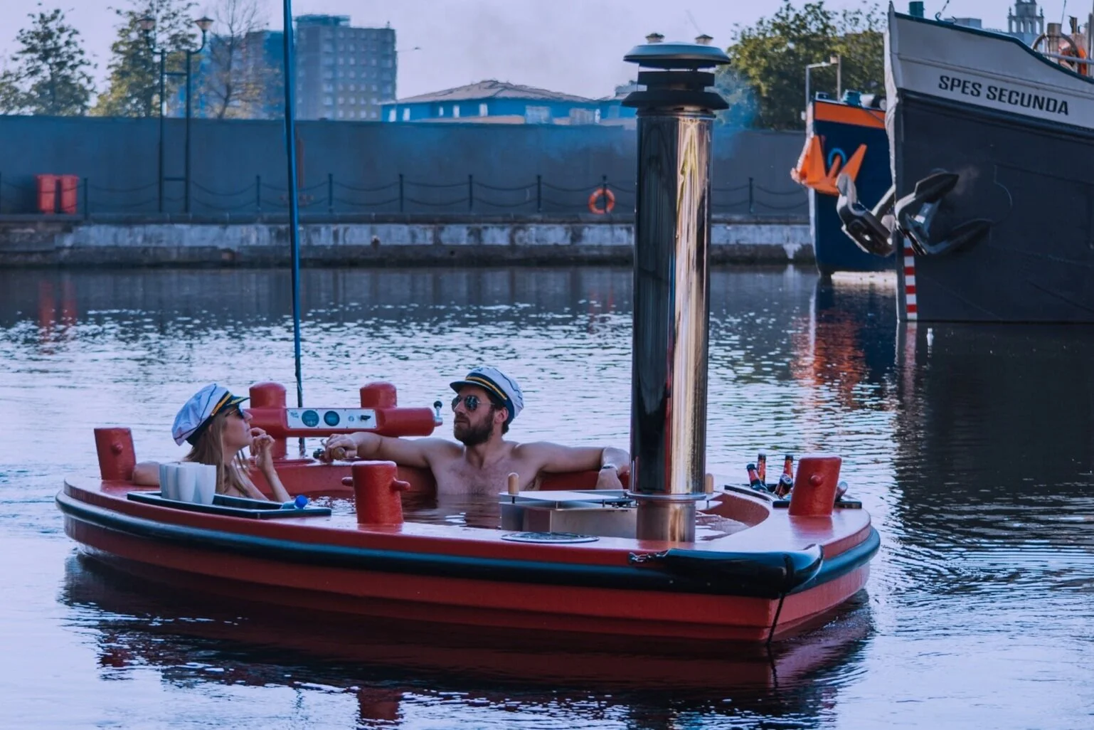 Skuna Boats | Floating Experiences in London