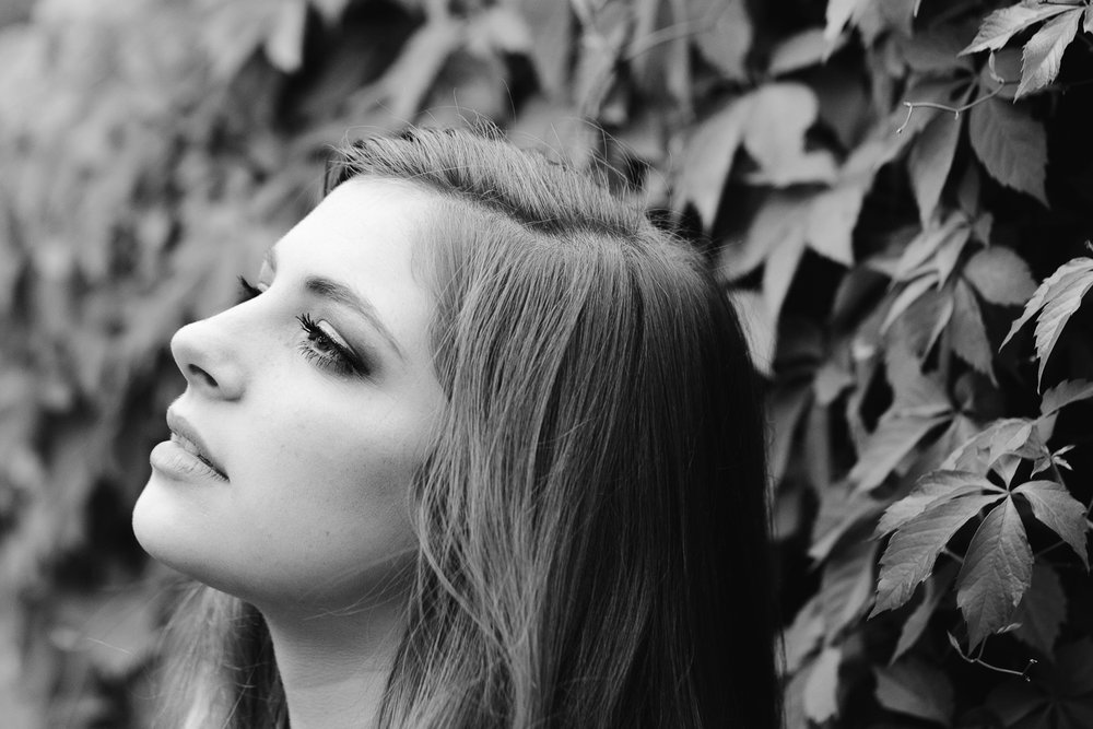 SARAH MENARD / SENIOR PORTRAITS / NEW IBERIA, LA — Danae Simmons ...