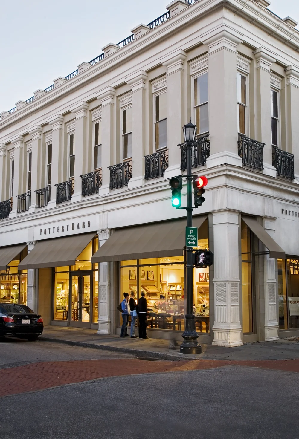 About Us — Colonial Commercial Realty