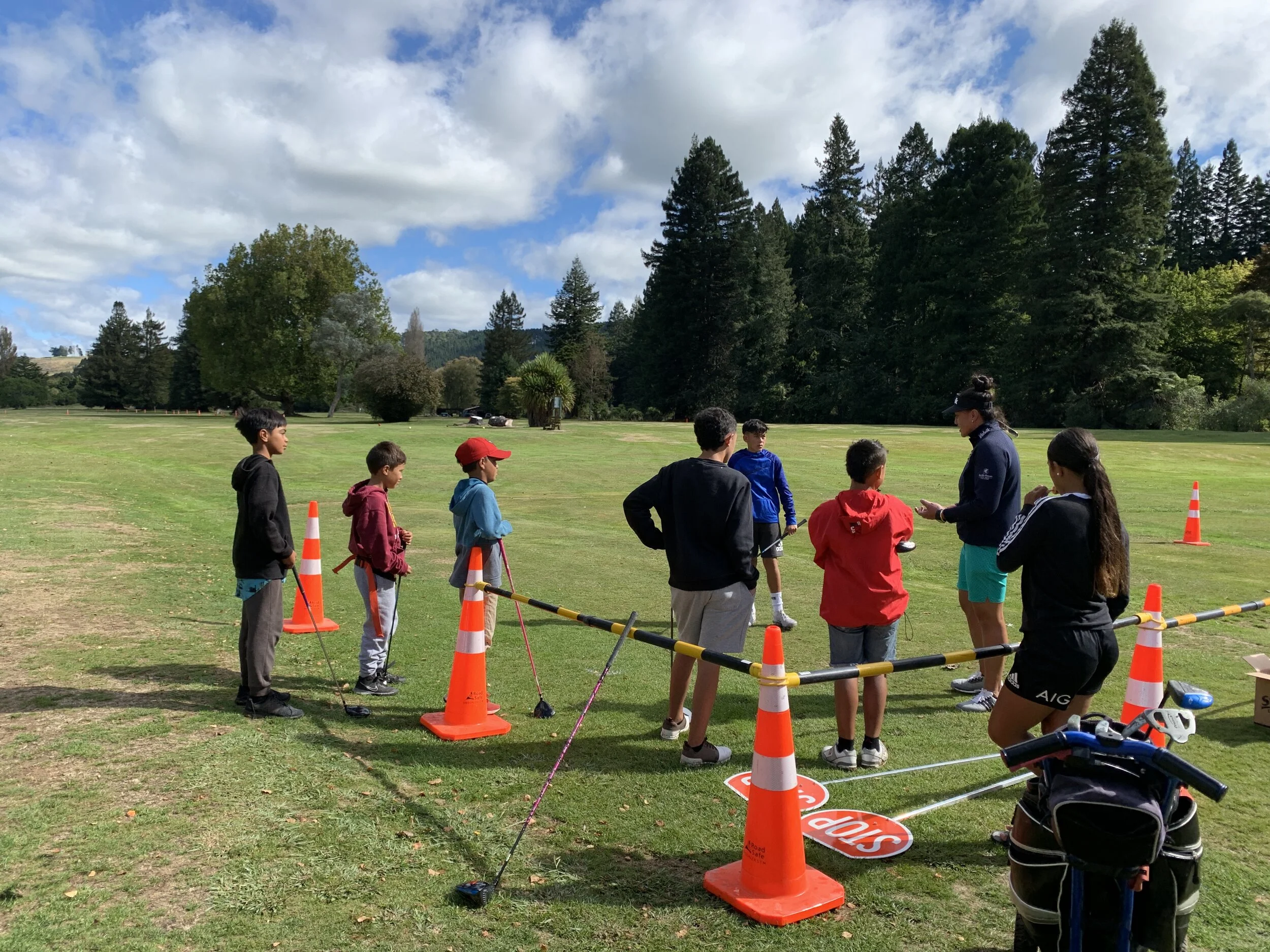 PHILLIS METI - Long Drive Champion | Golf Professional