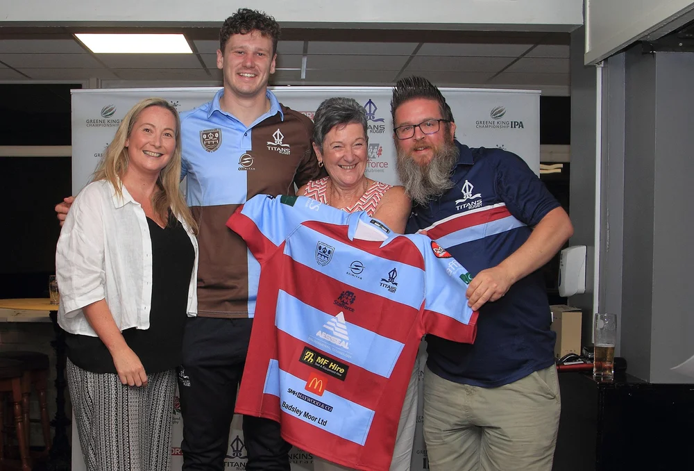 Forwards — Titans Rugby