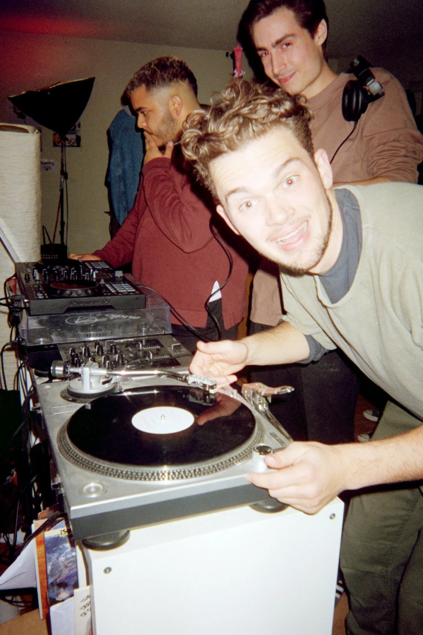 about & contact — uecker