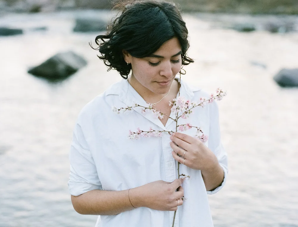 By the Water with Lisa-Marie Kaspar — Ara the altar