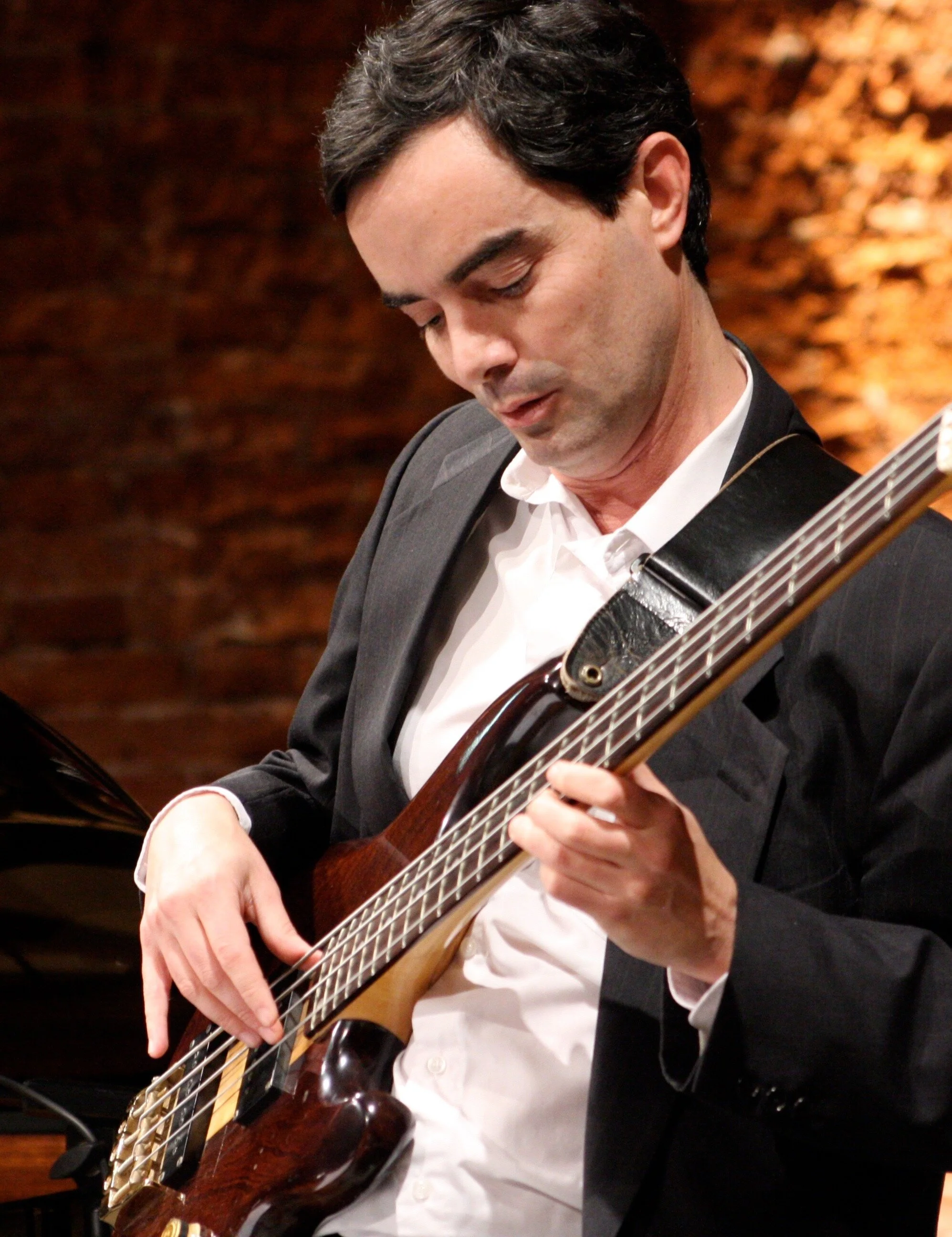 Fernando Huergo | Bass — Outside in Music