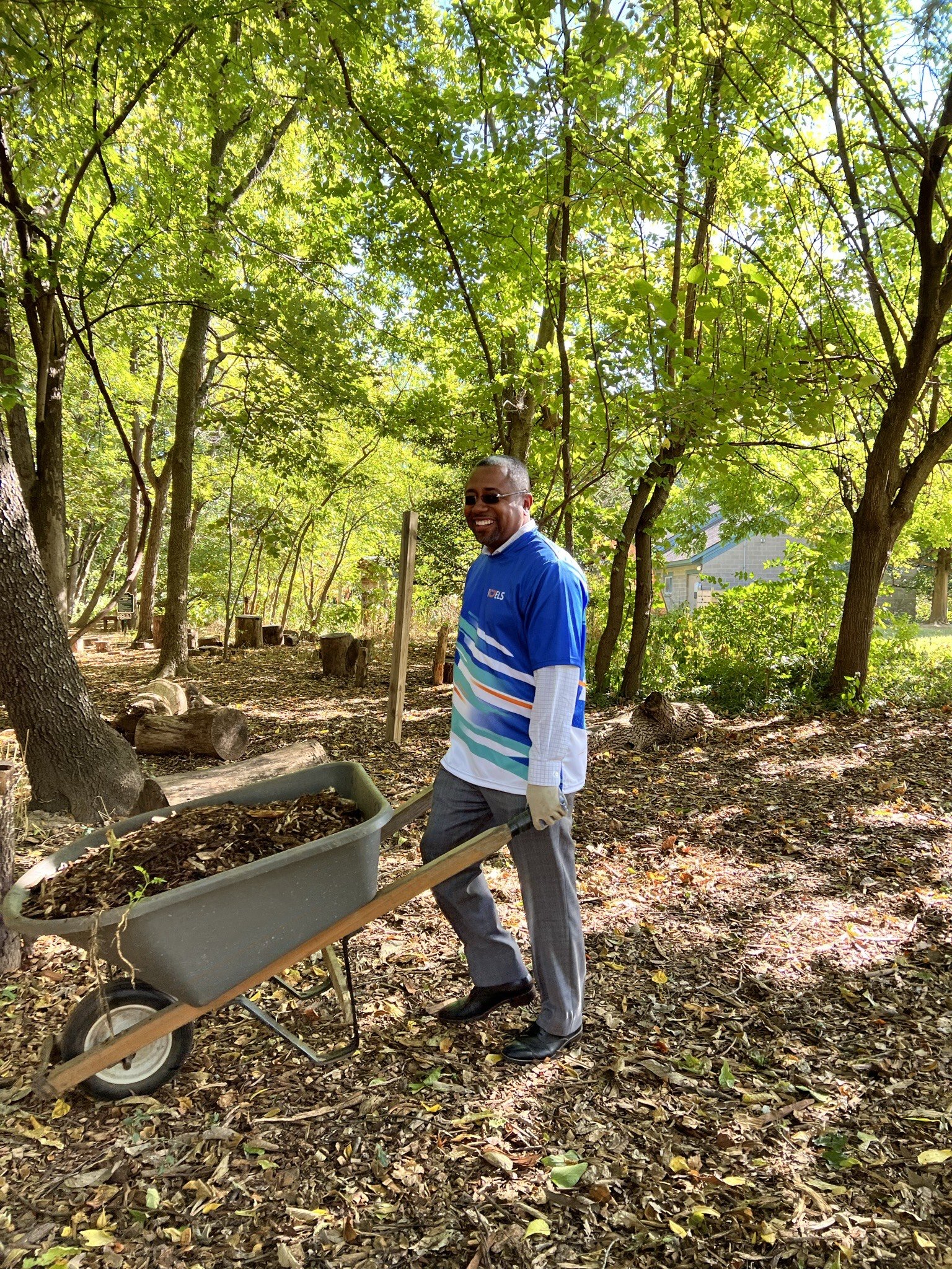 Volunteer Opportunities — Louisville Nature Center