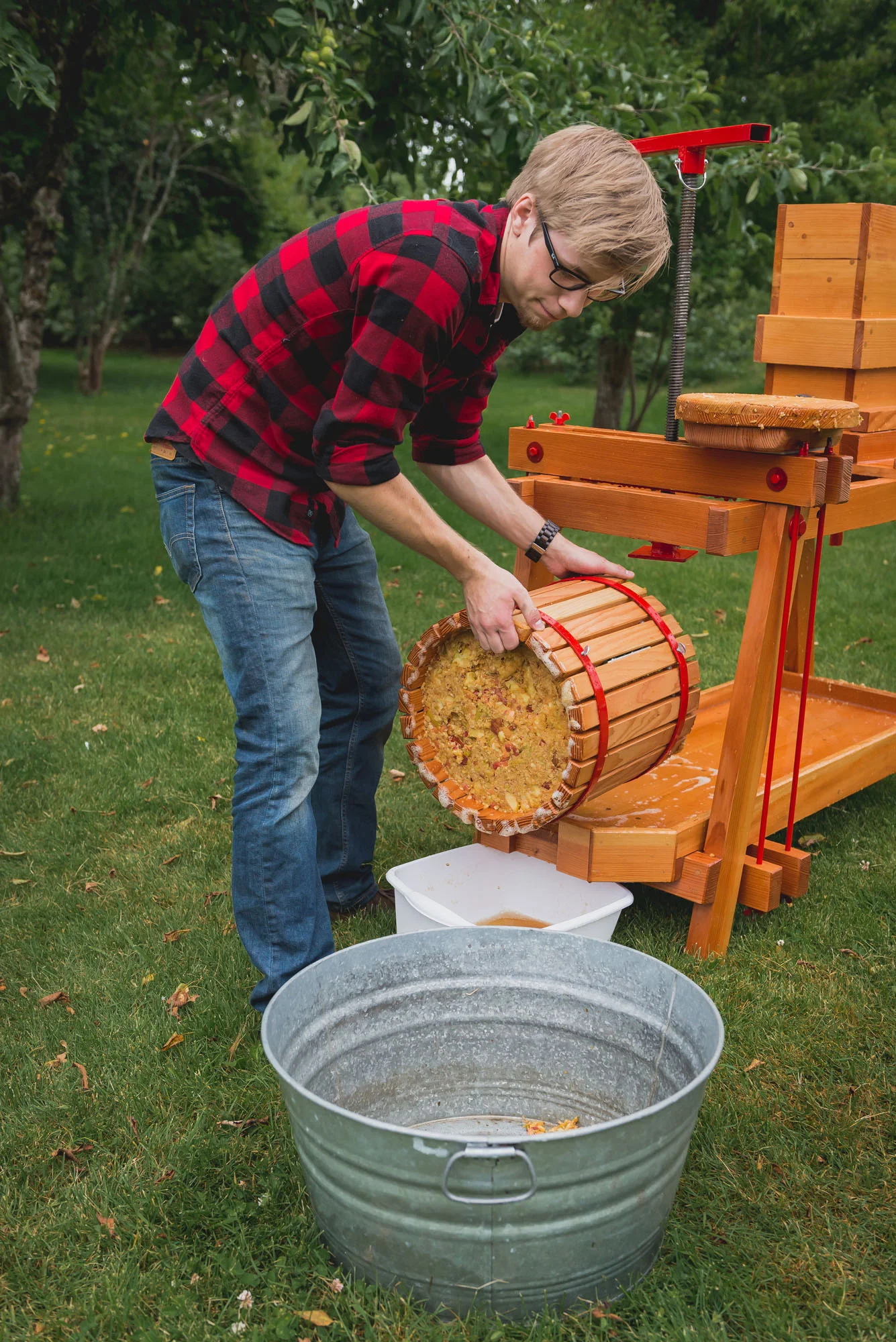 How to Make Apple Cider - Cider Press Northwest | We rent and sell ...
