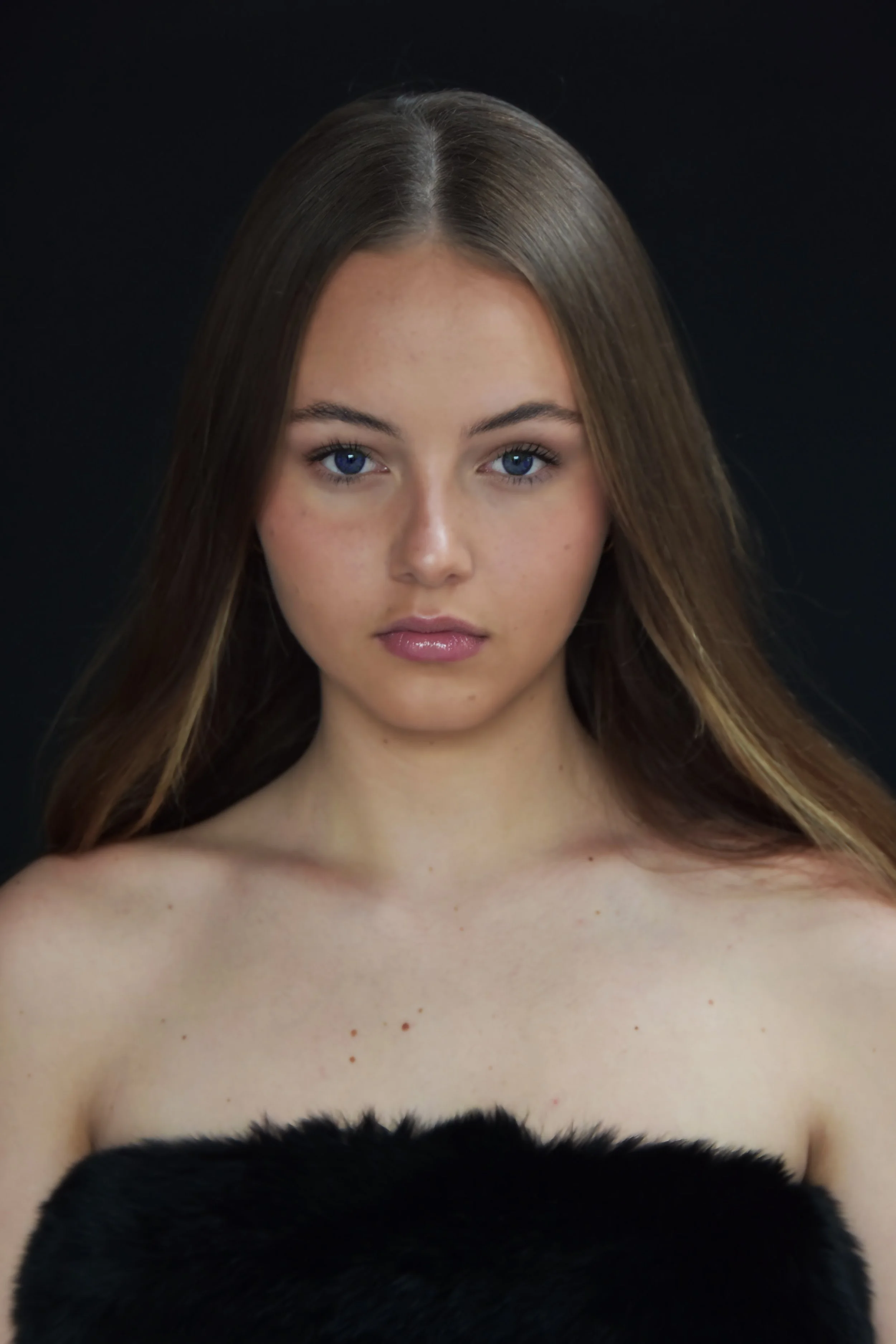 Charlize — Finesse Models