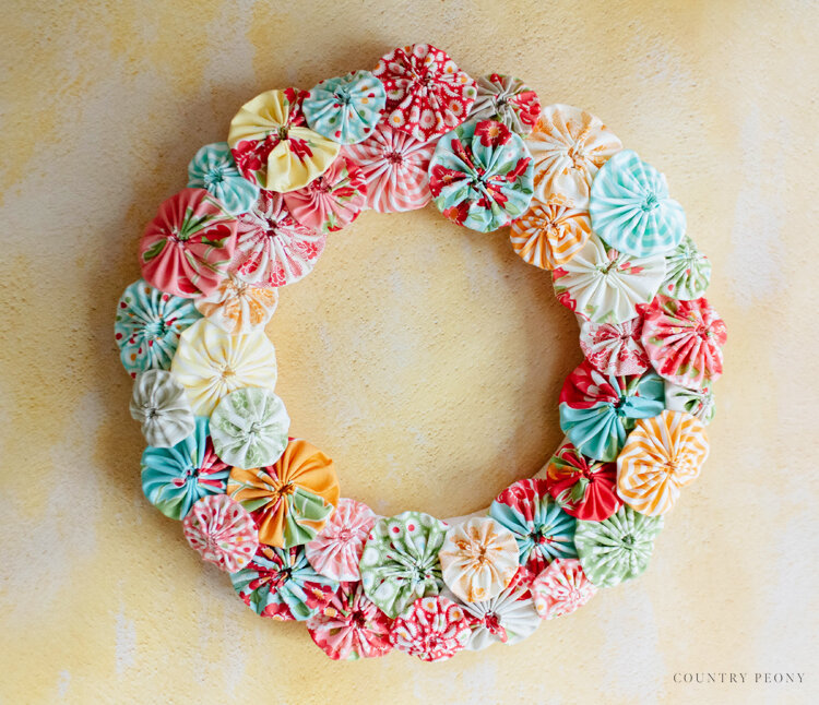 DIY Fabric Yo-Yo Wreath - Country Peony Blog — Country Peony