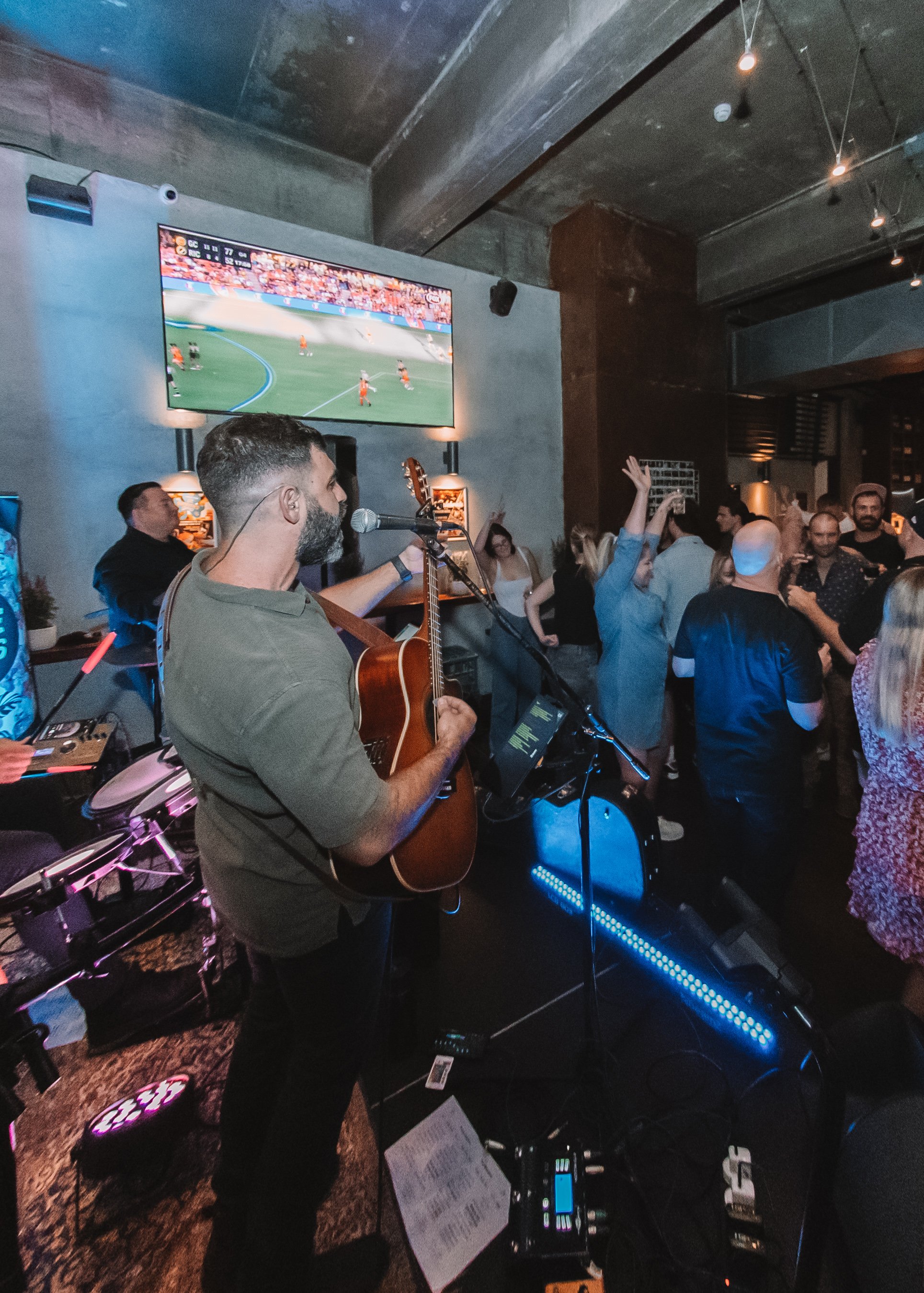 The Windsor Hotel - Mends St Bar